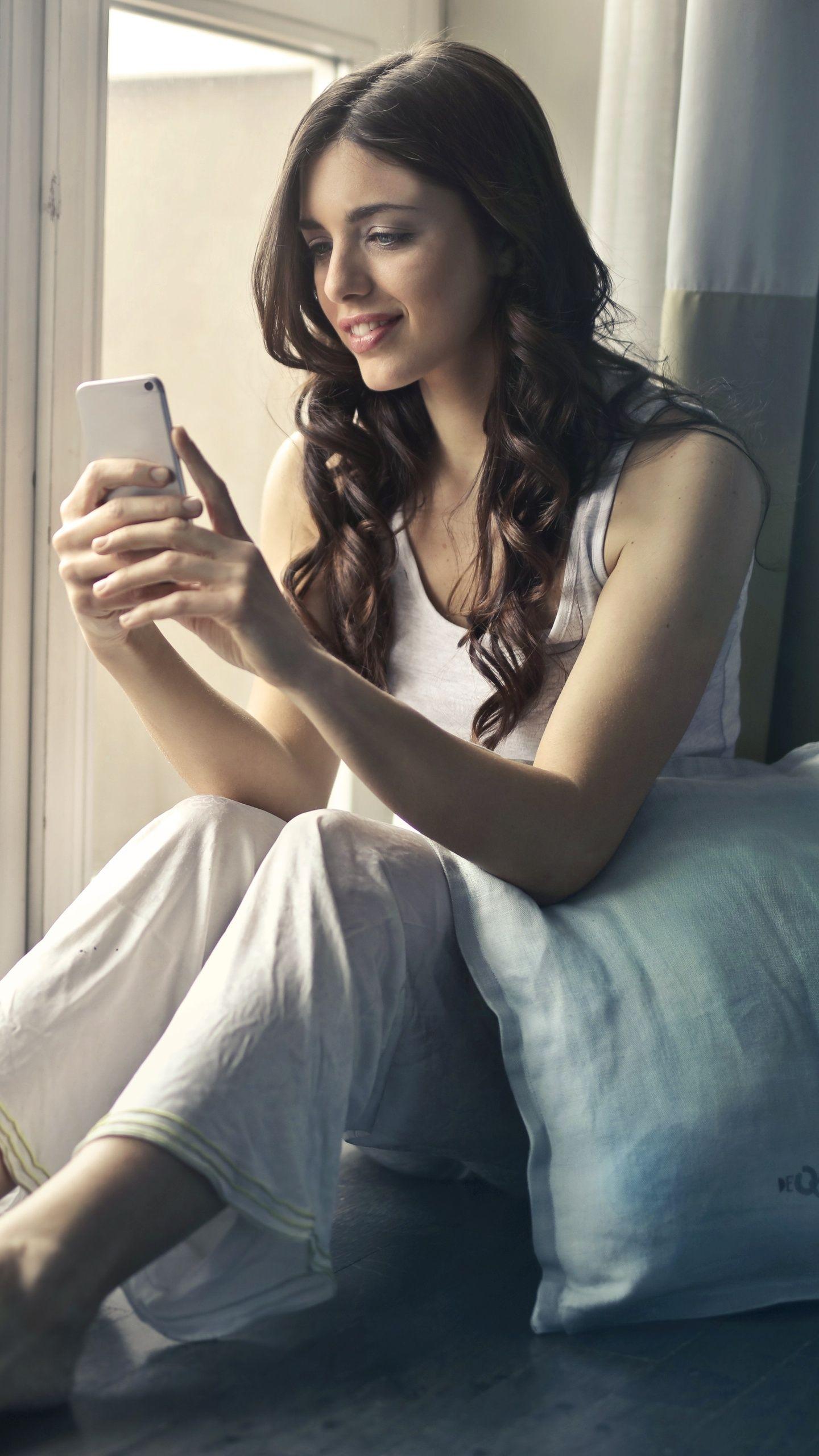 Woman Phone Wallpapers - Top Free Woman Phone Backgrounds - WallpaperAccess
