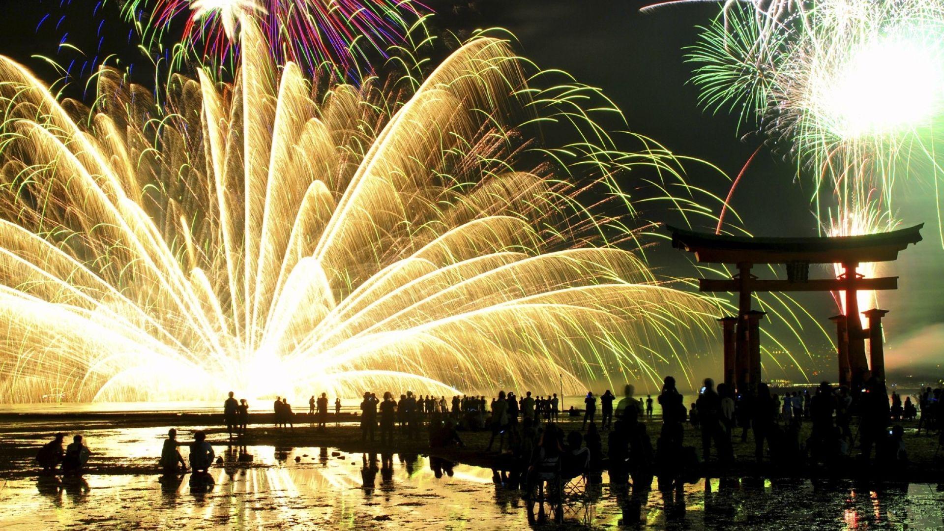 Japanese Fireworks Wallpapers - Top Free Japanese Fireworks Backgrounds ...