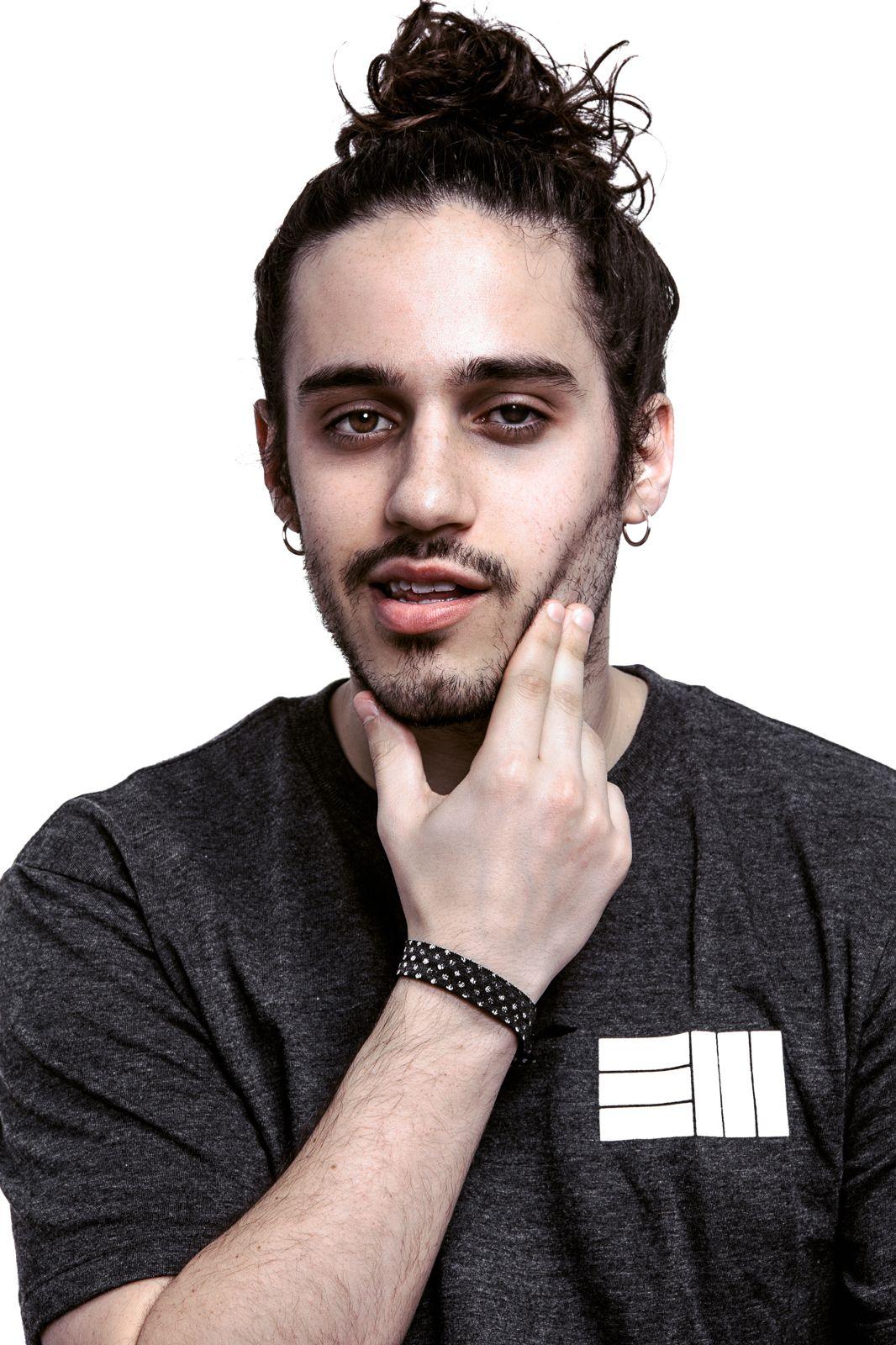 Russ iPhone Wallpapers - Top Free Russ iPhone Backgrounds - WallpaperAccess