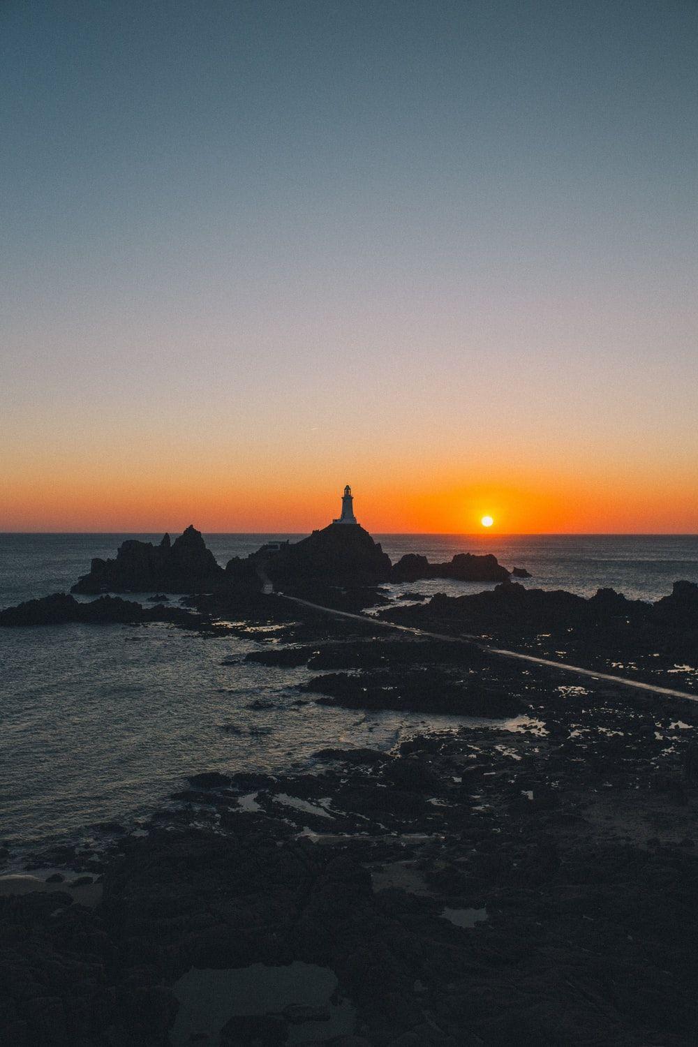 Standing Wallpapers - Top Free Standing Backgrounds - WallpaperAccess