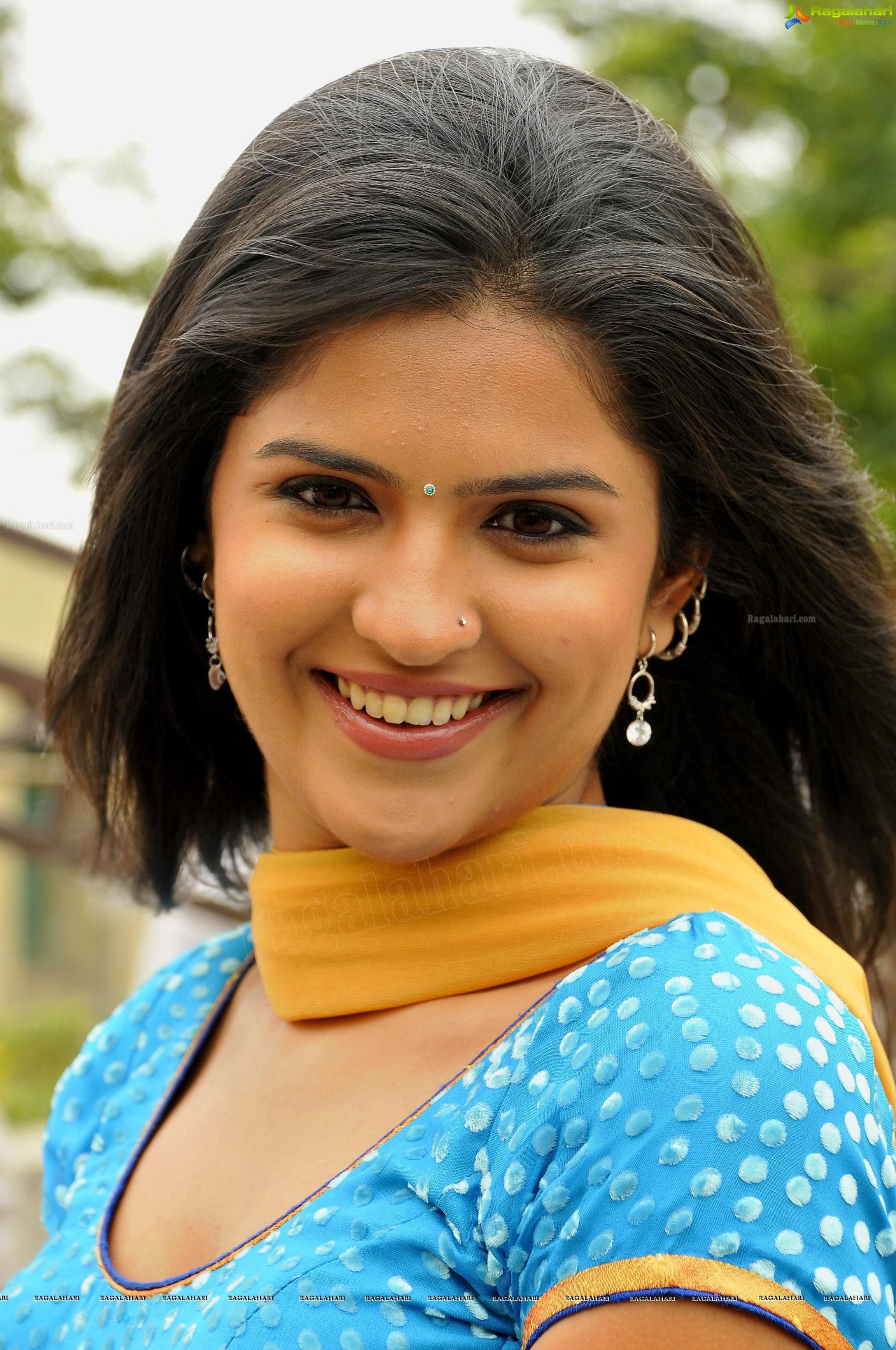 Deeksha Seth Wallpapers - Top Free Deeksha Seth Backgrounds ...