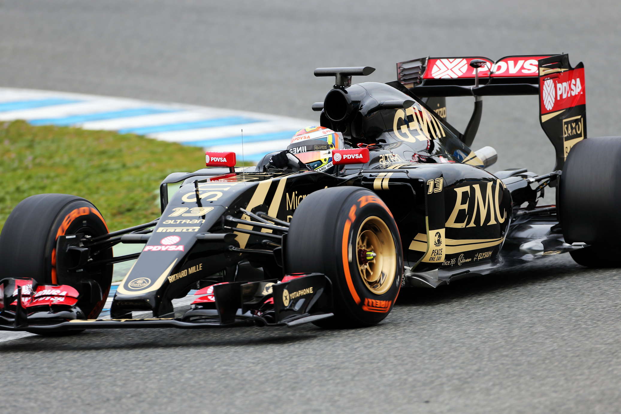 Lotus F1 Wallpapers - Top Free Lotus F1 Backgrounds - WallpaperAccess