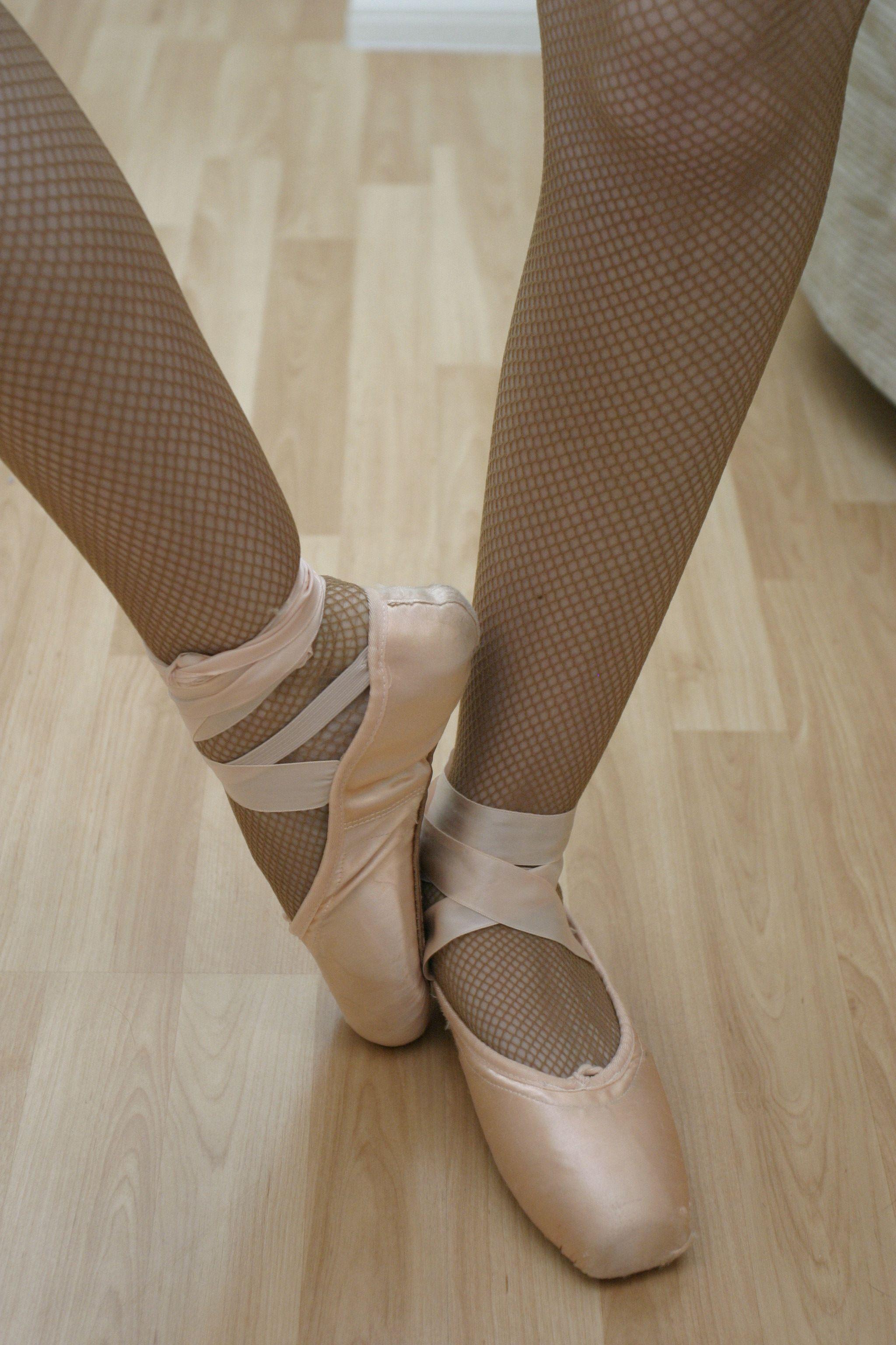 Ballet Pointe Shoes Wallpapers - Top Free Ballet Pointe Shoes ...