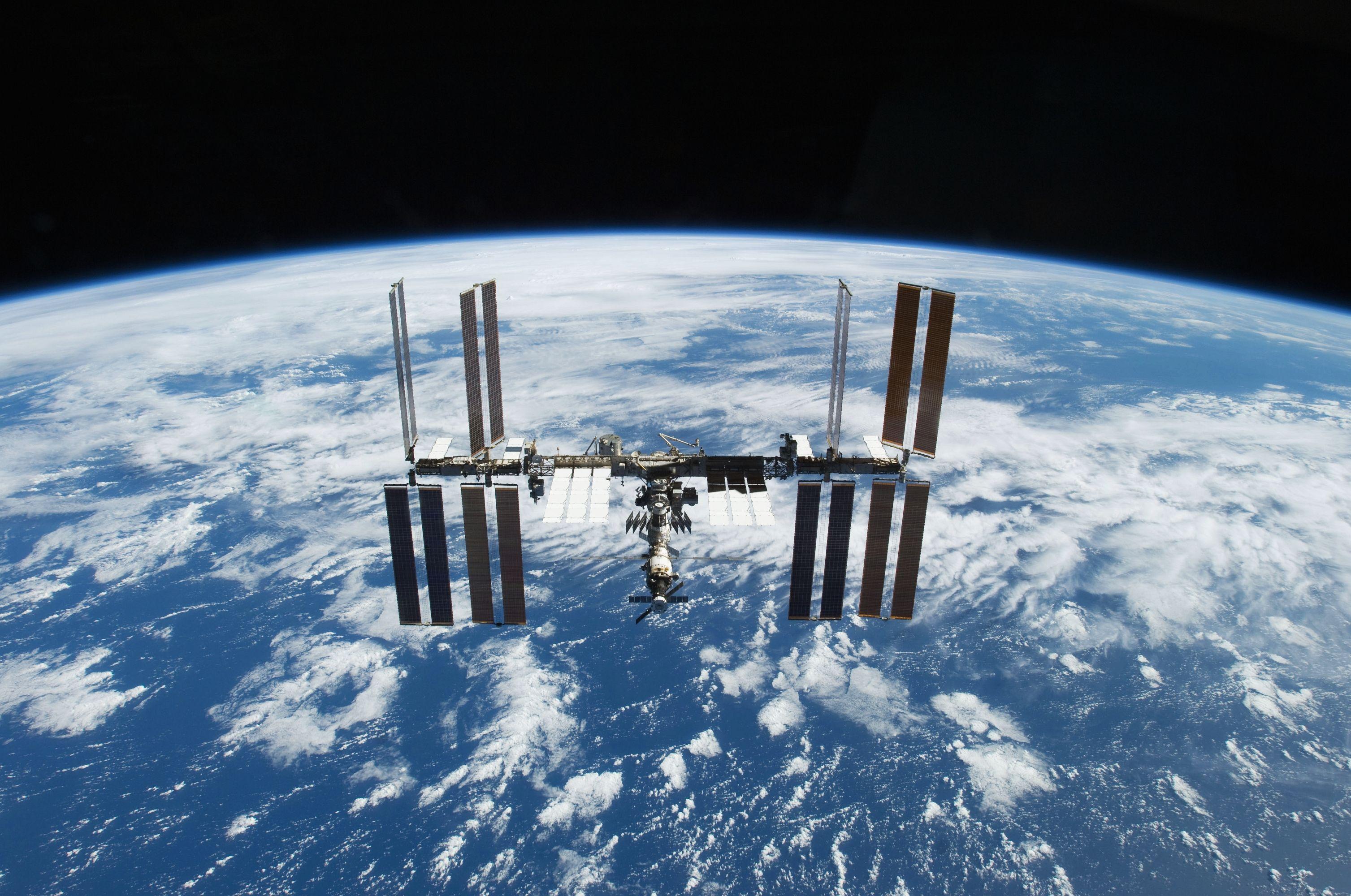 NASA ISS Wallpapers - Top Free NASA ISS Backgrounds - WallpaperAccess