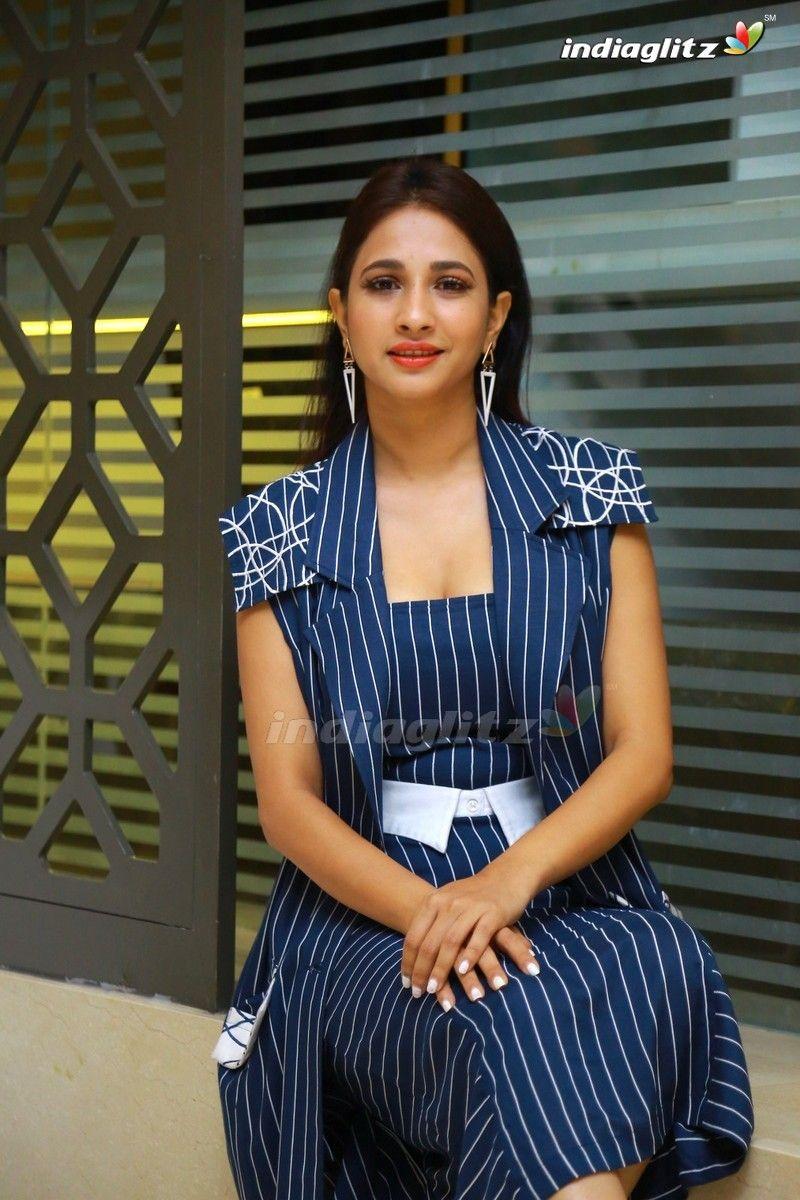 Manvitha Kamath Wallpapers - Top Free Manvitha Kamath Backgrounds ...