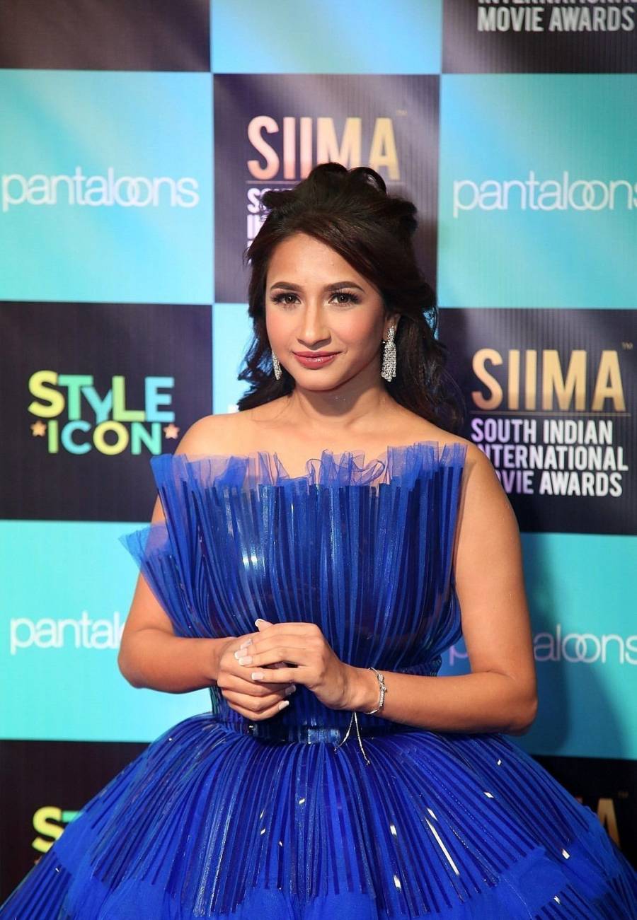 Manvitha Kamath Wallpapers - Top Free Manvitha Kamath Backgrounds ...