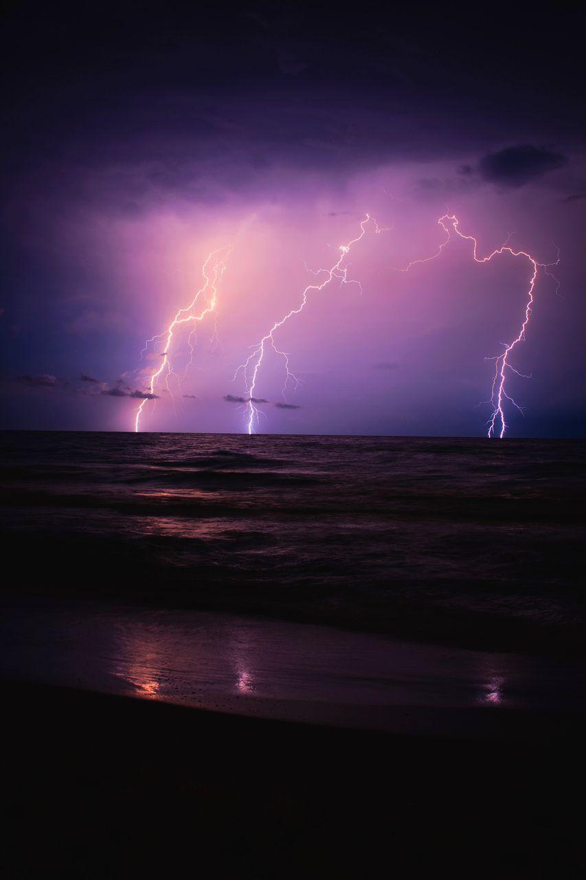Lightning Phone Wallpapers - Top Free Lightning Phone Backgrounds ...