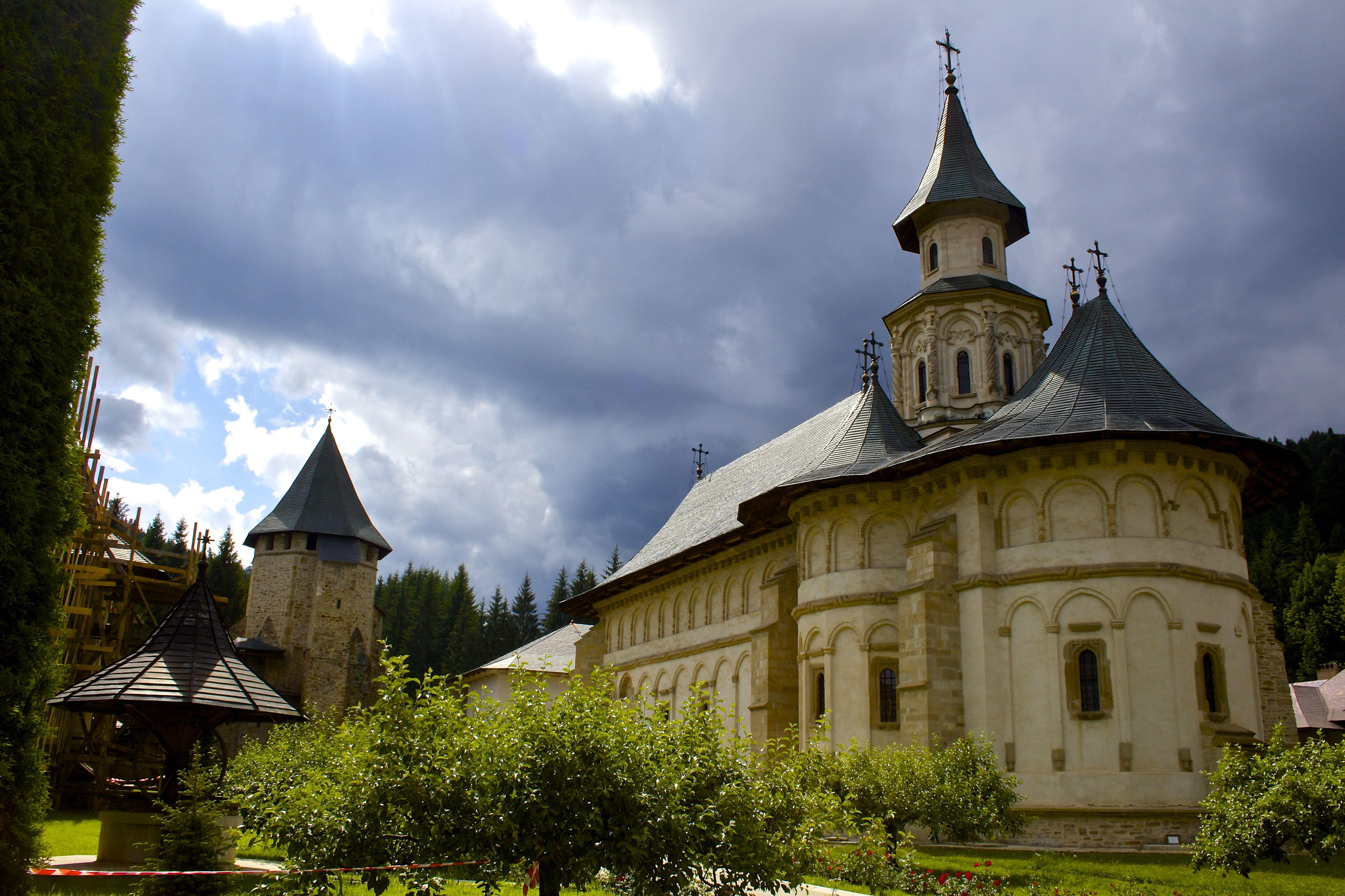 Monastery Wallpapers - Top Free Monastery Backgrounds - WallpaperAccess