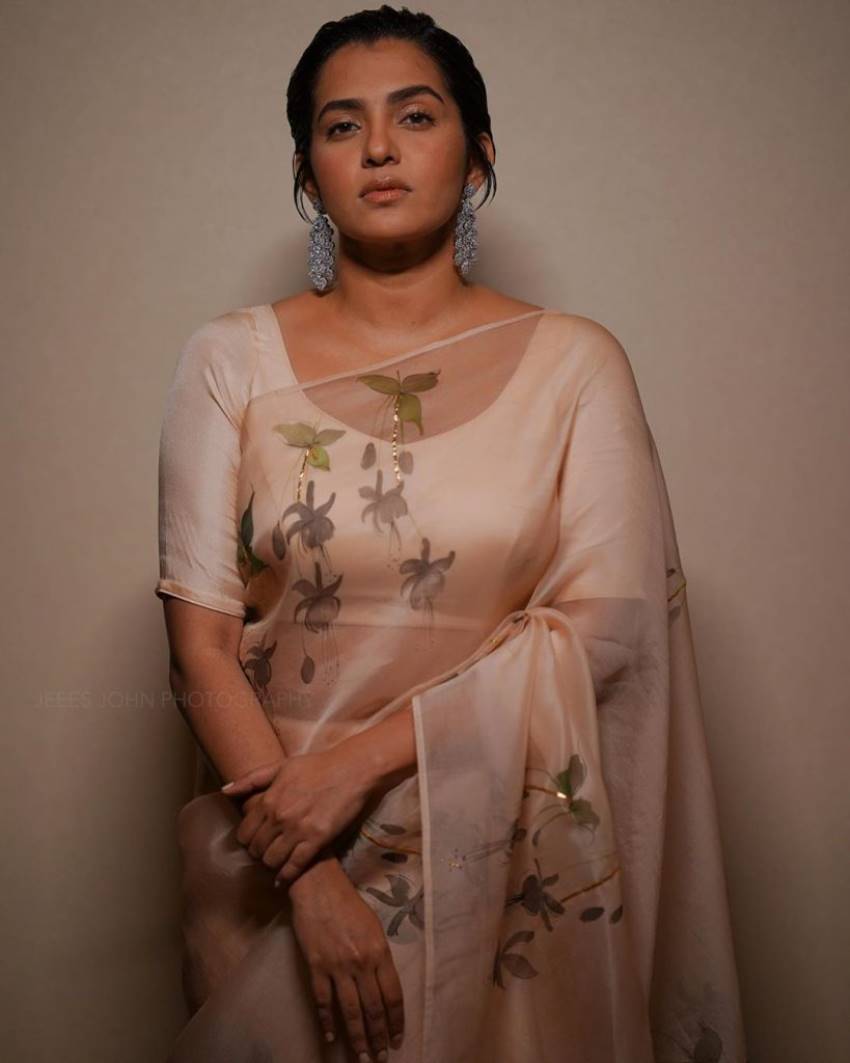 Parvathy Thiruvothu Wallpapers - Top Free Parvathy Thiruvothu ...