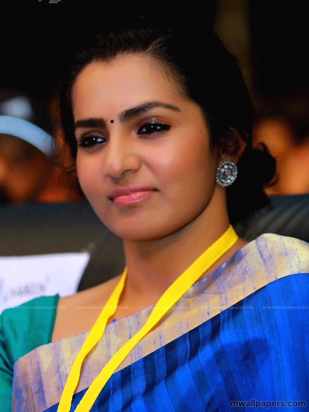 Parvathy Thiruvothu Wallpapers - Top Free Parvathy Thiruvothu ...