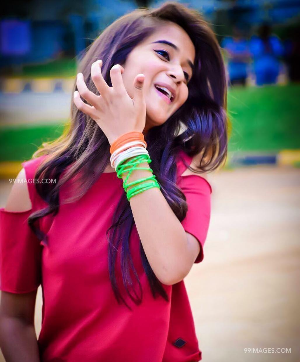 Deepthi Sunaina Wallpapers - Top Free Deepthi Sunaina Backgrounds ...