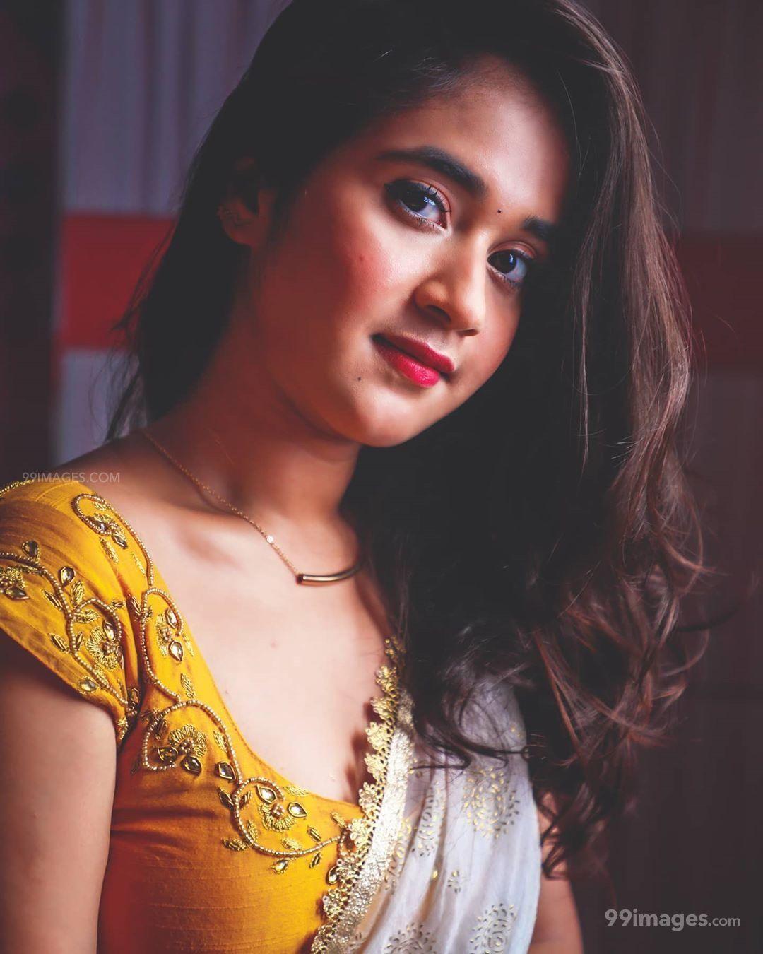 Deepthi Sunaina Wallpapers - Top Free Deepthi Sunaina Backgrounds ...