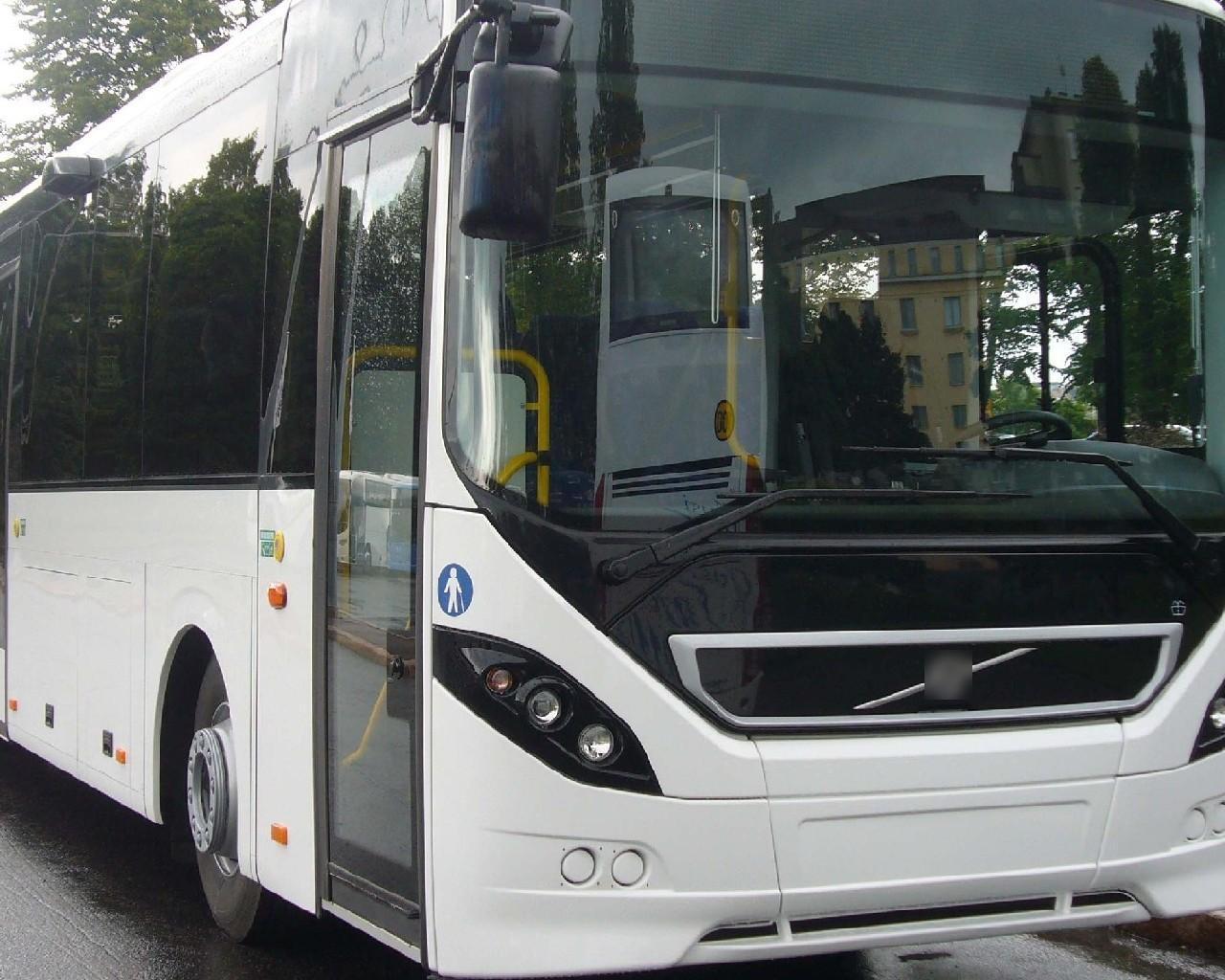 Volvo Bus Wallpapers - Top Free Volvo Bus Backgrounds - WallpaperAccess