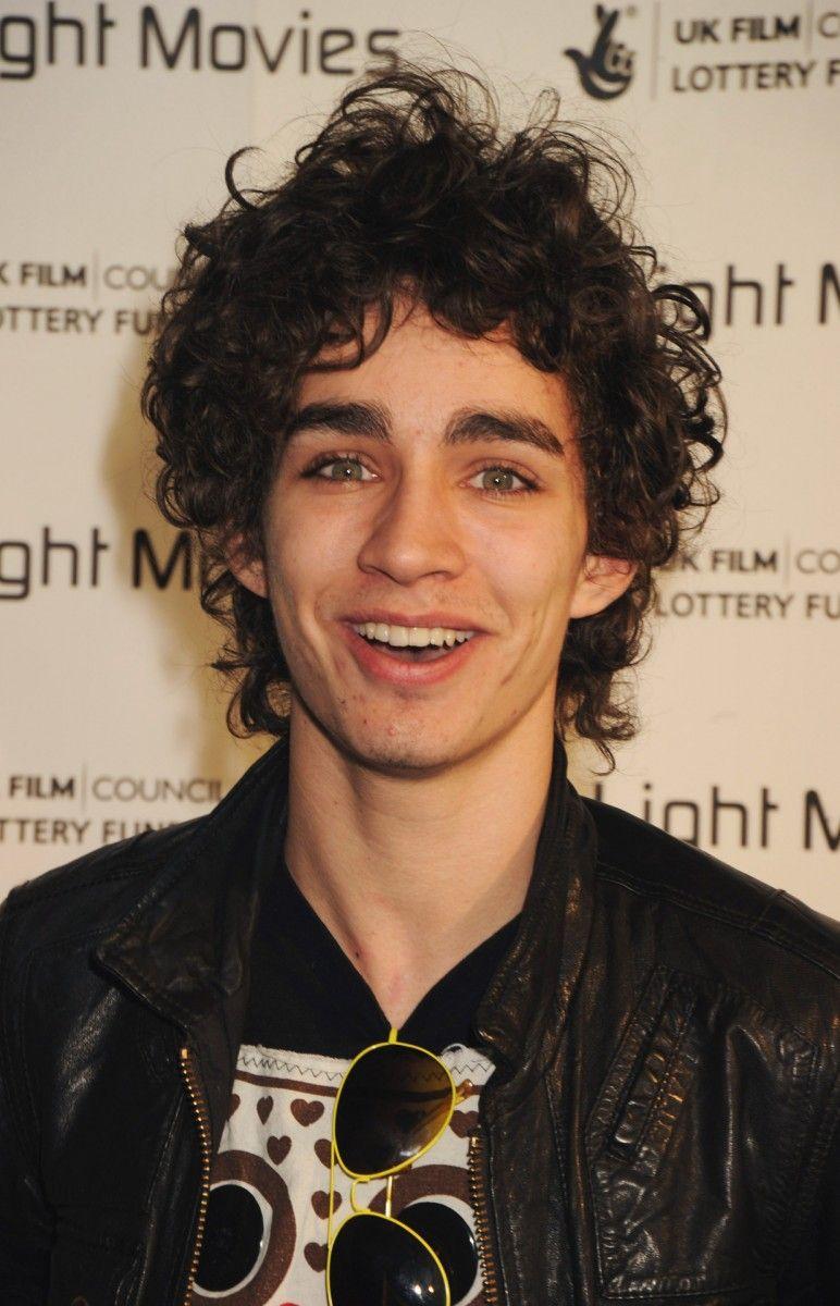 Robert Sheehan Wallpapers - Top Free Robert Sheehan Backgrounds ...