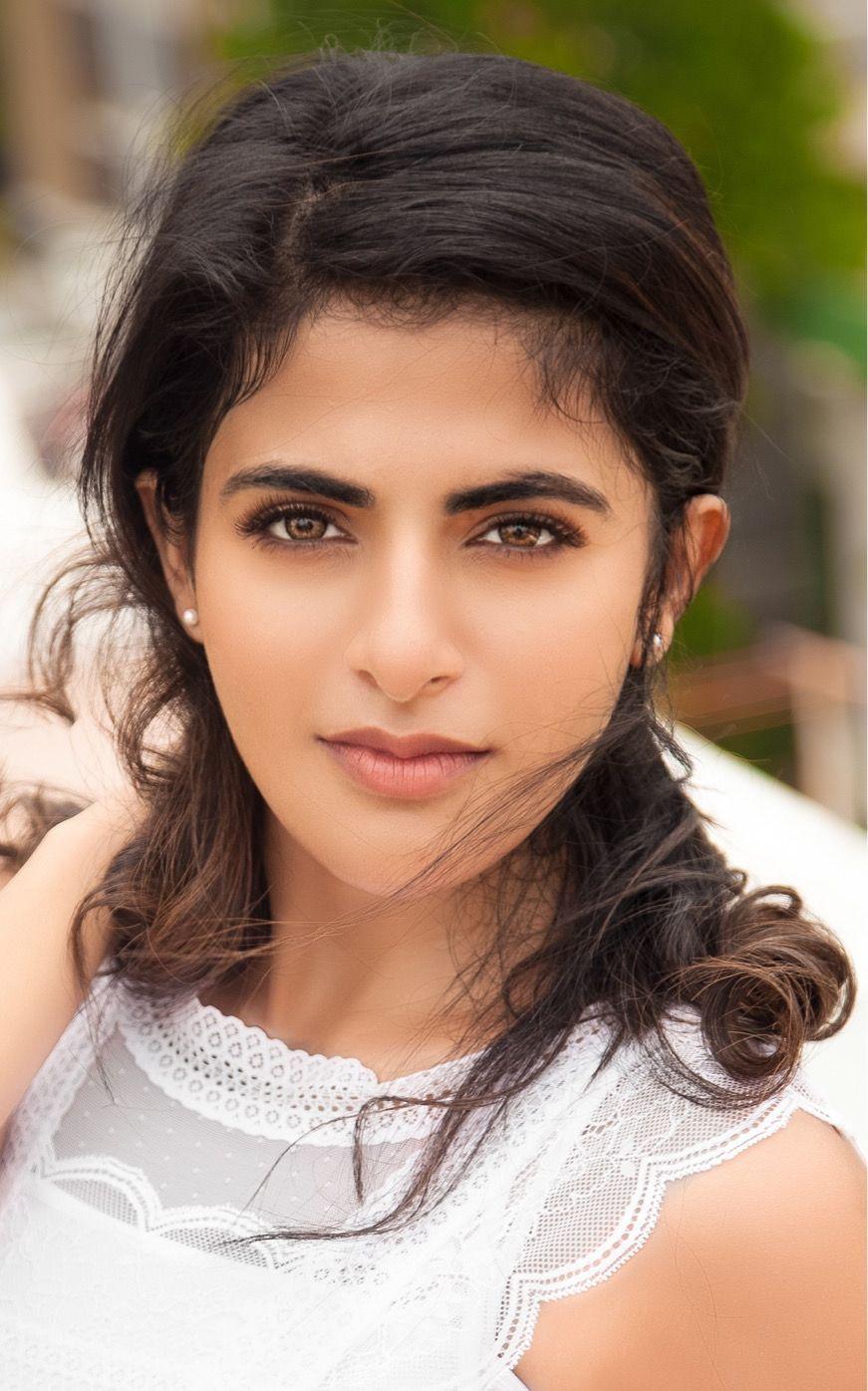 Iswarya Menon Wallpapers - Top Free Iswarya Menon Backgrounds ...