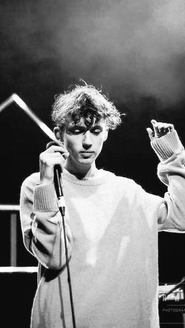 Troye Sivan Wallpapers - Top Free Troye Sivan Backgrounds - WallpaperAccess