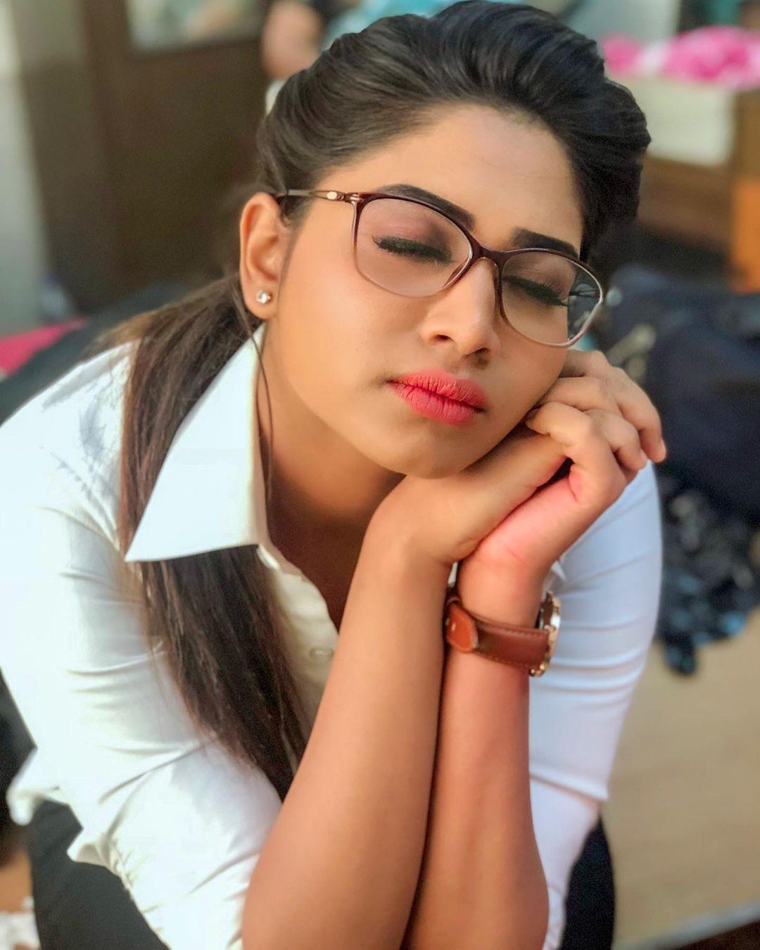 Shivani Narayanan Wallpapers - Top Free Shivani Narayanan Backgrounds ...