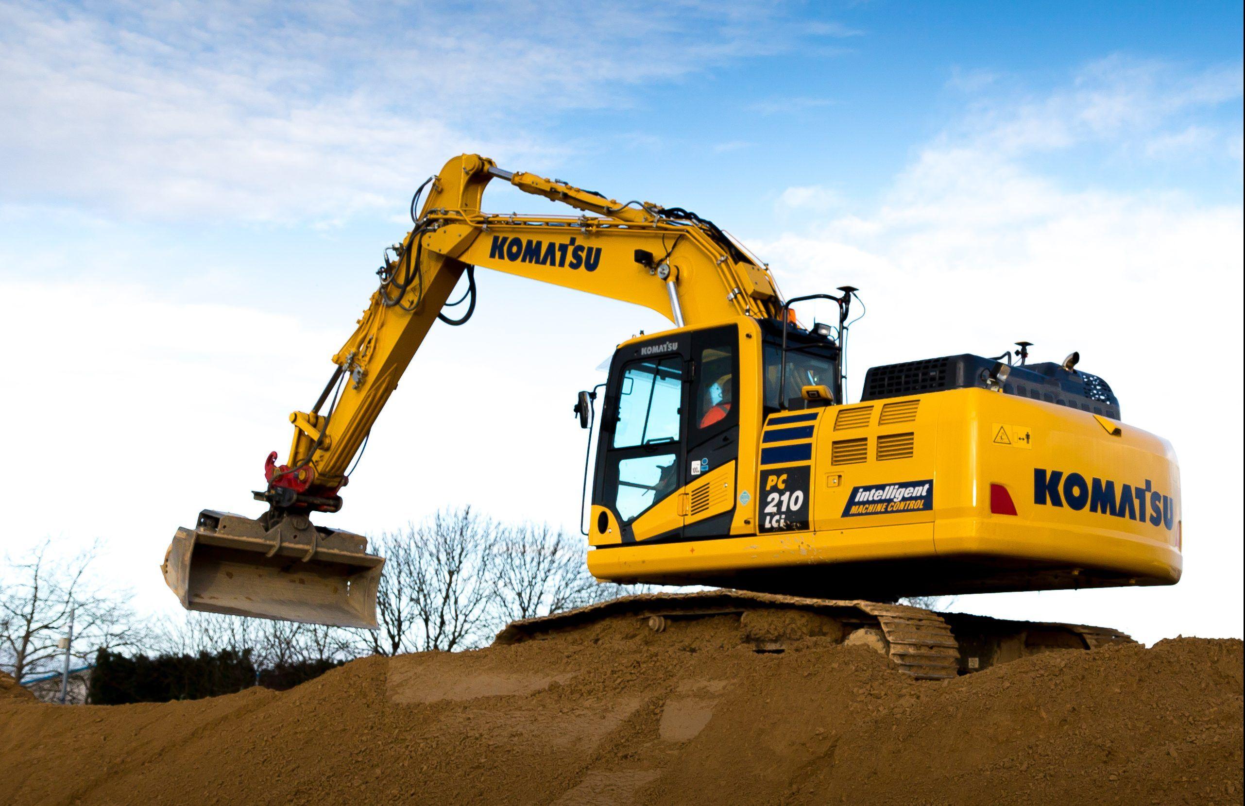 Komatsu Wallpapers - Top Free Komatsu Backgrounds - WallpaperAccess