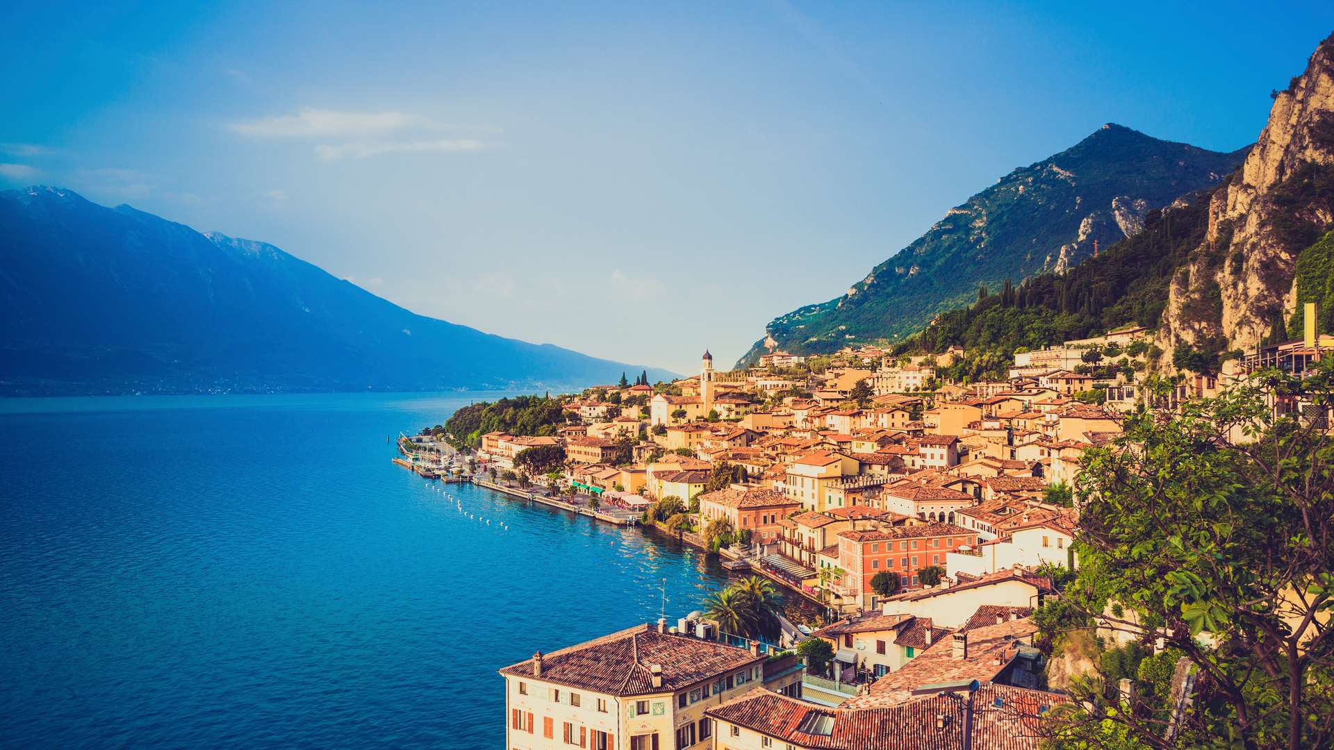 Lake Garda Wallpapers - Top Free Lake Garda Backgrounds - WallpaperAccess