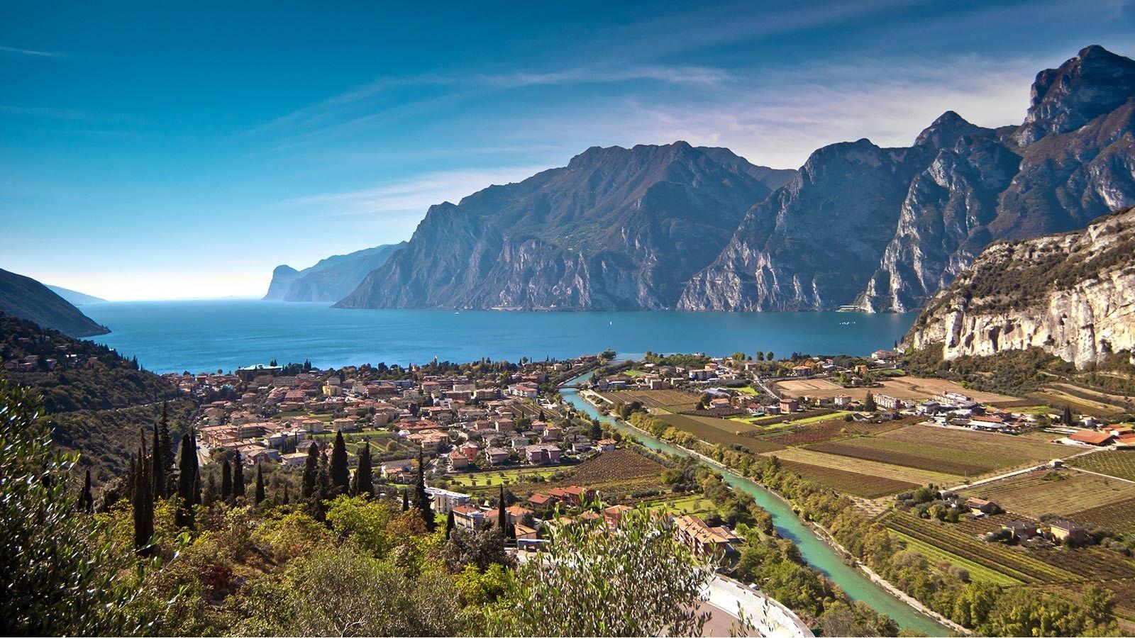 Lake Garda Wallpapers - Top Free Lake Garda Backgrounds - WallpaperAccess