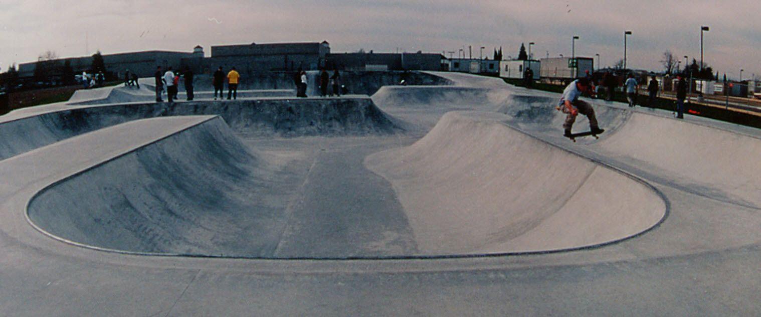 Skatepark Wallpapers - Top Free Skatepark Backgrounds - WallpaperAccess