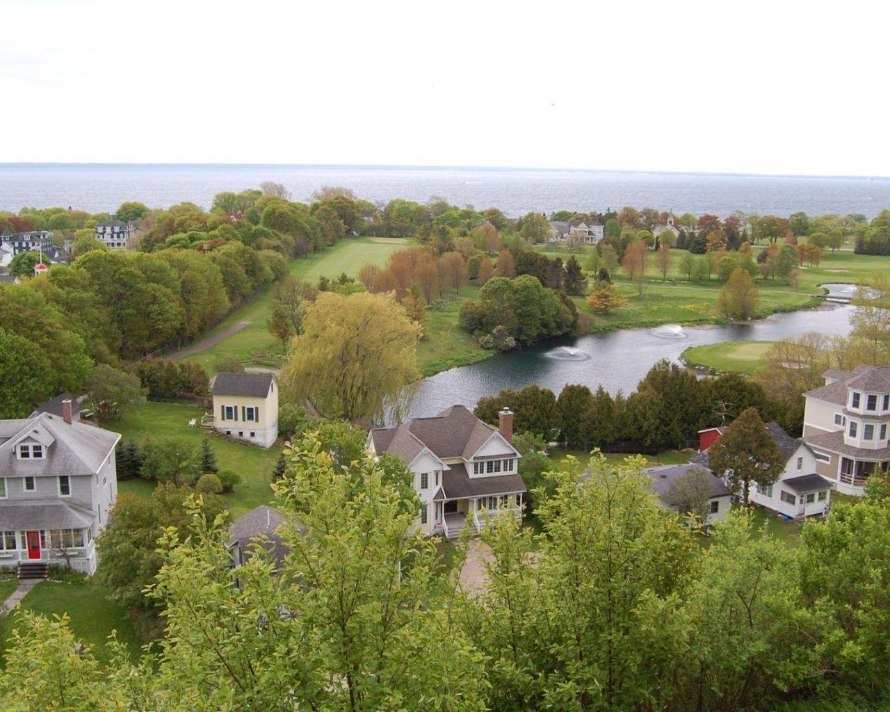 Small Town Wallpapers - Top Free Small Town Backgrounds - WallpaperAccess