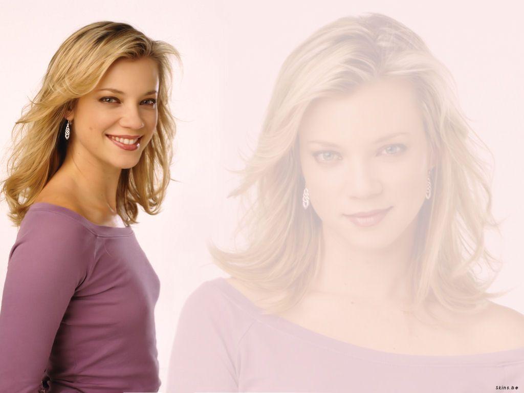 Amy Smart Wallpapers - Top Free Amy Smart Backgrounds - WallpaperAccess