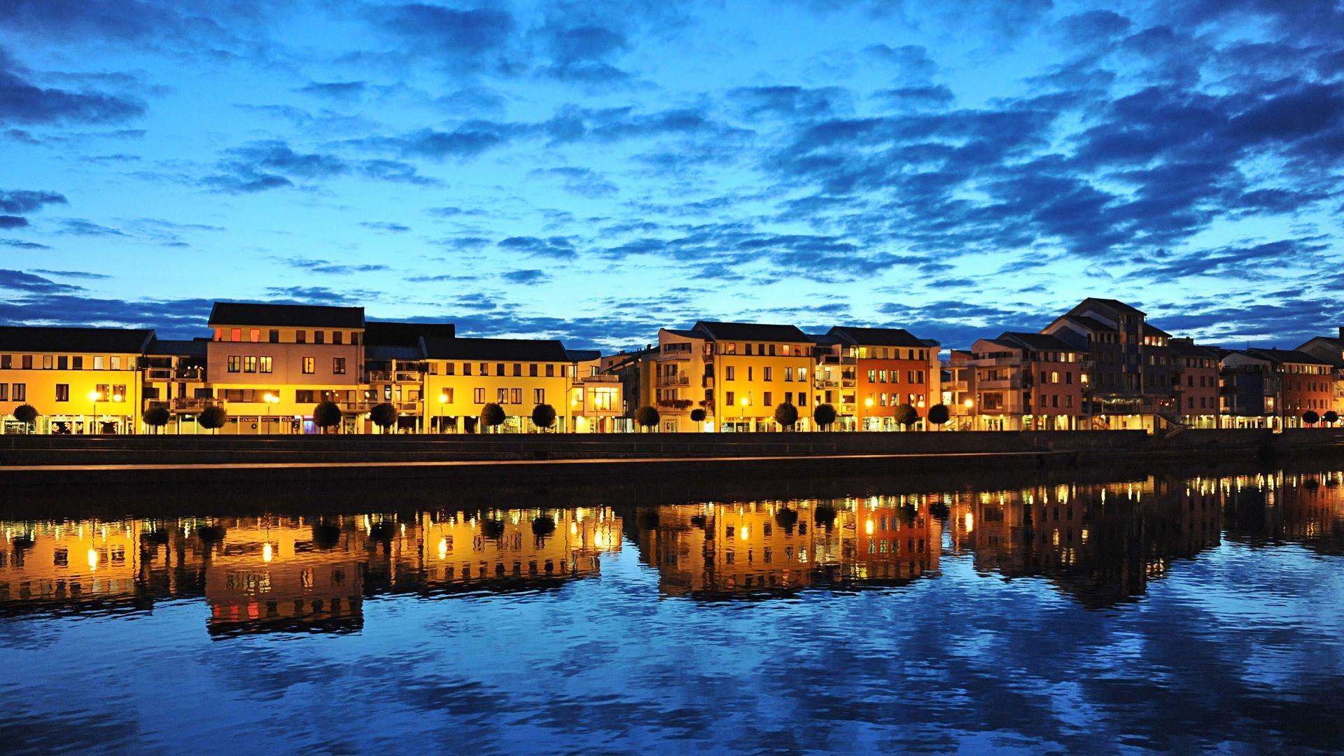 Waterfront Wallpapers - Top Free Waterfront Backgrounds - WallpaperAccess