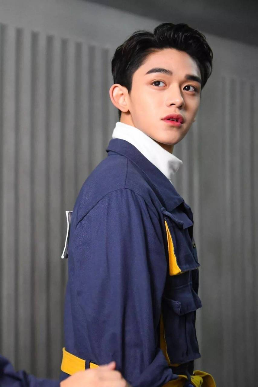 Lucas WayV Wallpapers - Top Free Lucas WayV Backgrounds - WallpaperAccess