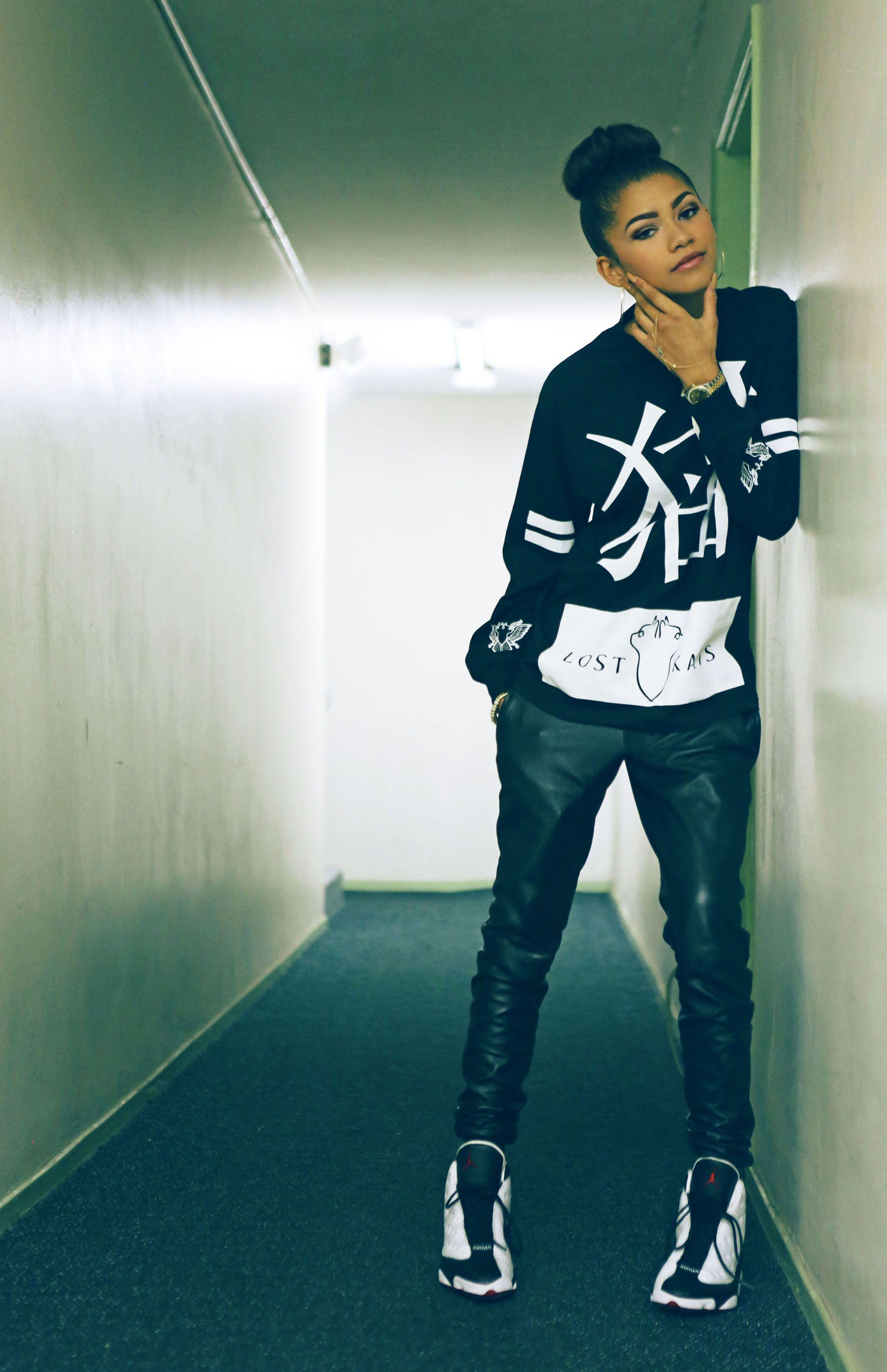 Zendaya Phone Wallpapers - Top Free Zendaya Phone Backgrounds ...