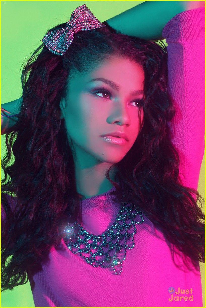 Zendaya Phone Wallpapers - Top Free Zendaya Phone Backgrounds ...