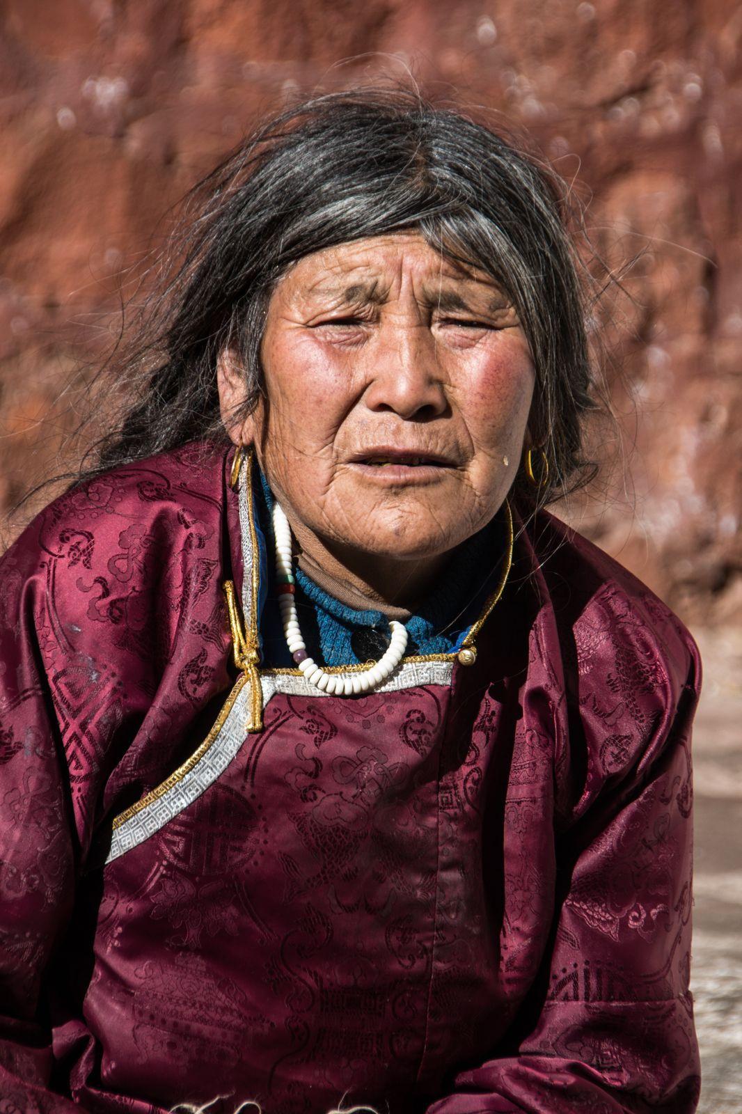 Old Woman Wallpapers - Top Free Old Woman Backgrounds - WallpaperAccess