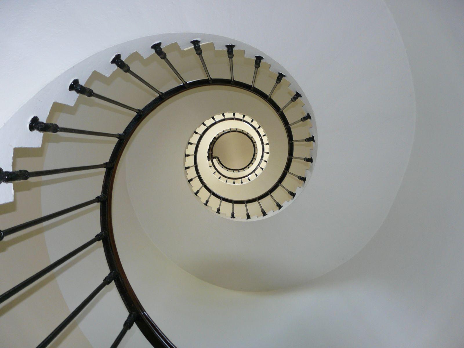 Spiral Stairs Wallpapers - Top Free Spiral Stairs Backgrounds - WallpaperAccess