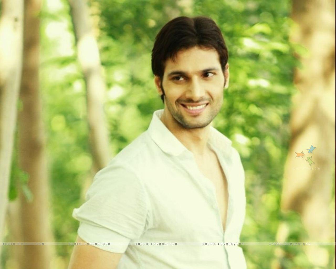 Aham Sharma Wallpapers - Top Free Aham Sharma Backgrounds - WallpaperAccess