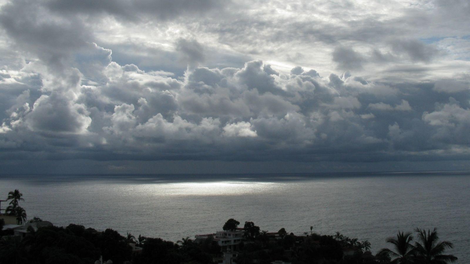 Rainy Sky Wallpapers - Top Free Rainy Sky Backgrounds - WallpaperAccess