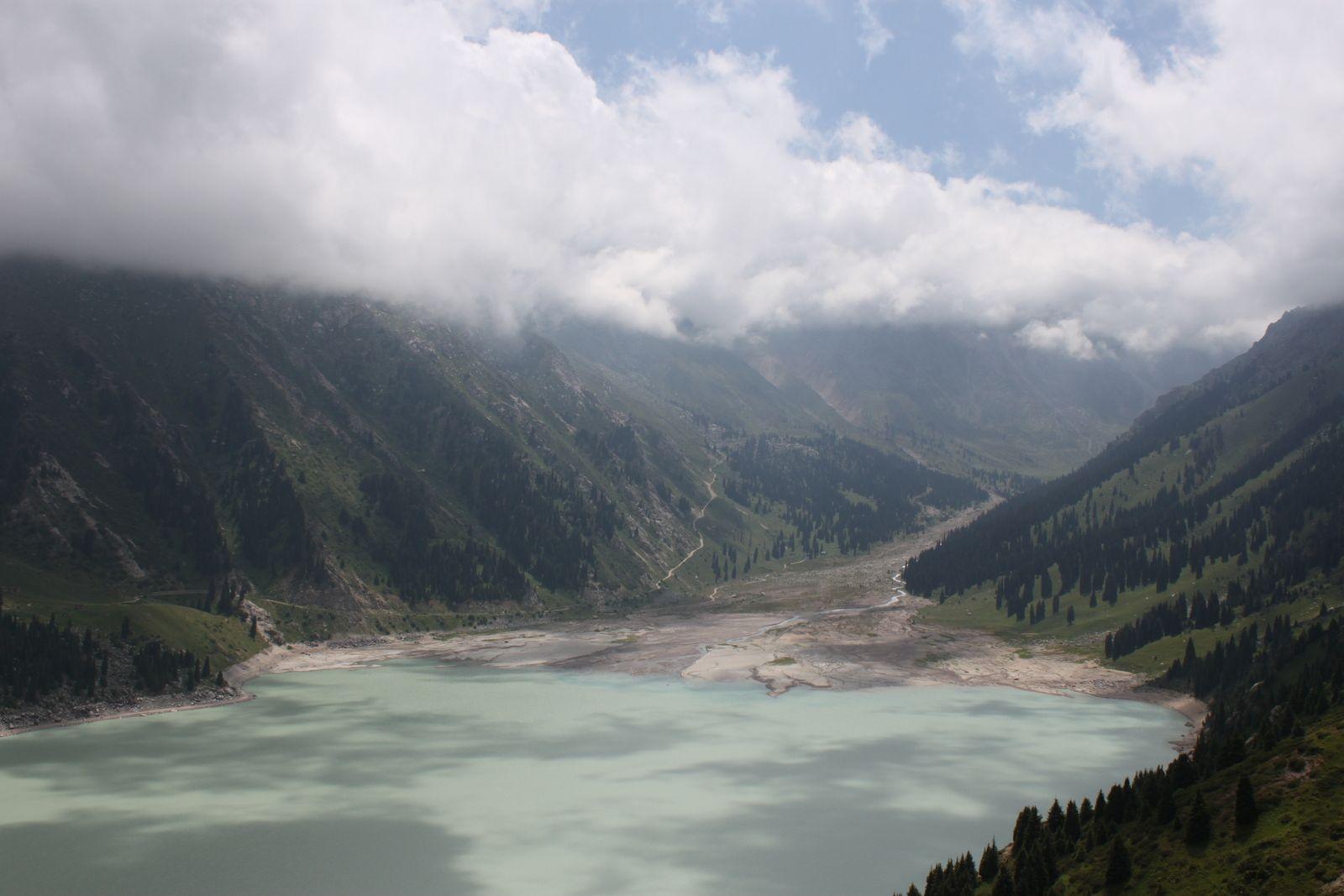 Almaty Wallpapers - Top Free Almaty Backgrounds - WallpaperAccess