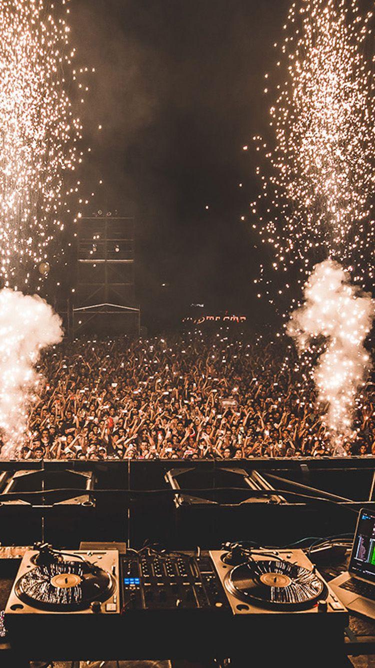 Concert Crowd Wallpapers - Top Free Concert Crowd Backgrounds ...