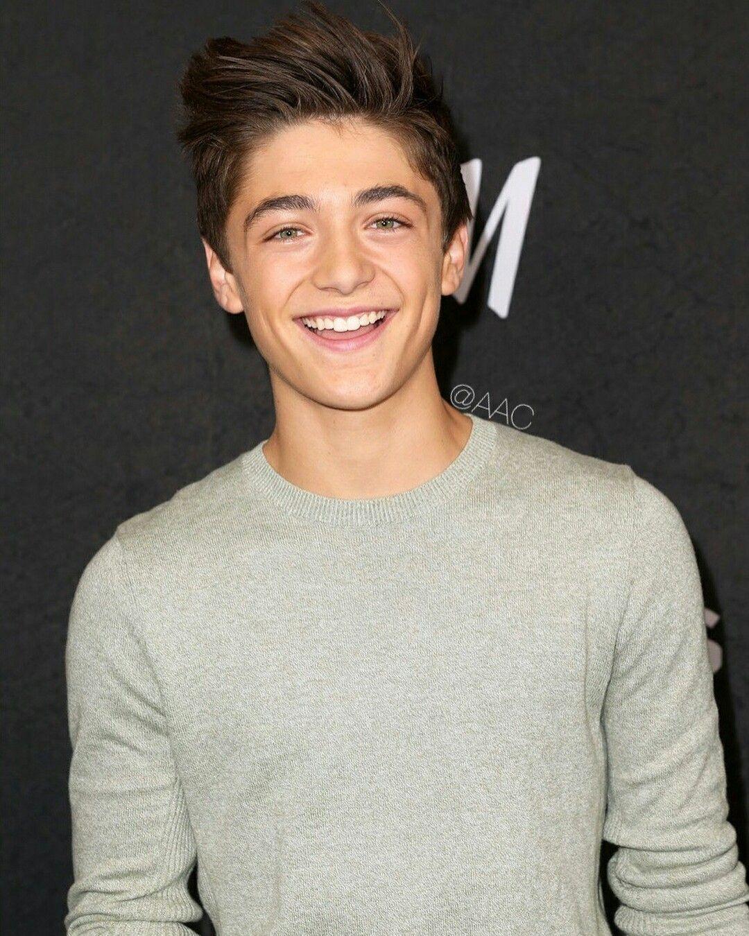 Asher Angel Wallpapers - Top Free Asher Angel Backgrounds - WallpaperAccess