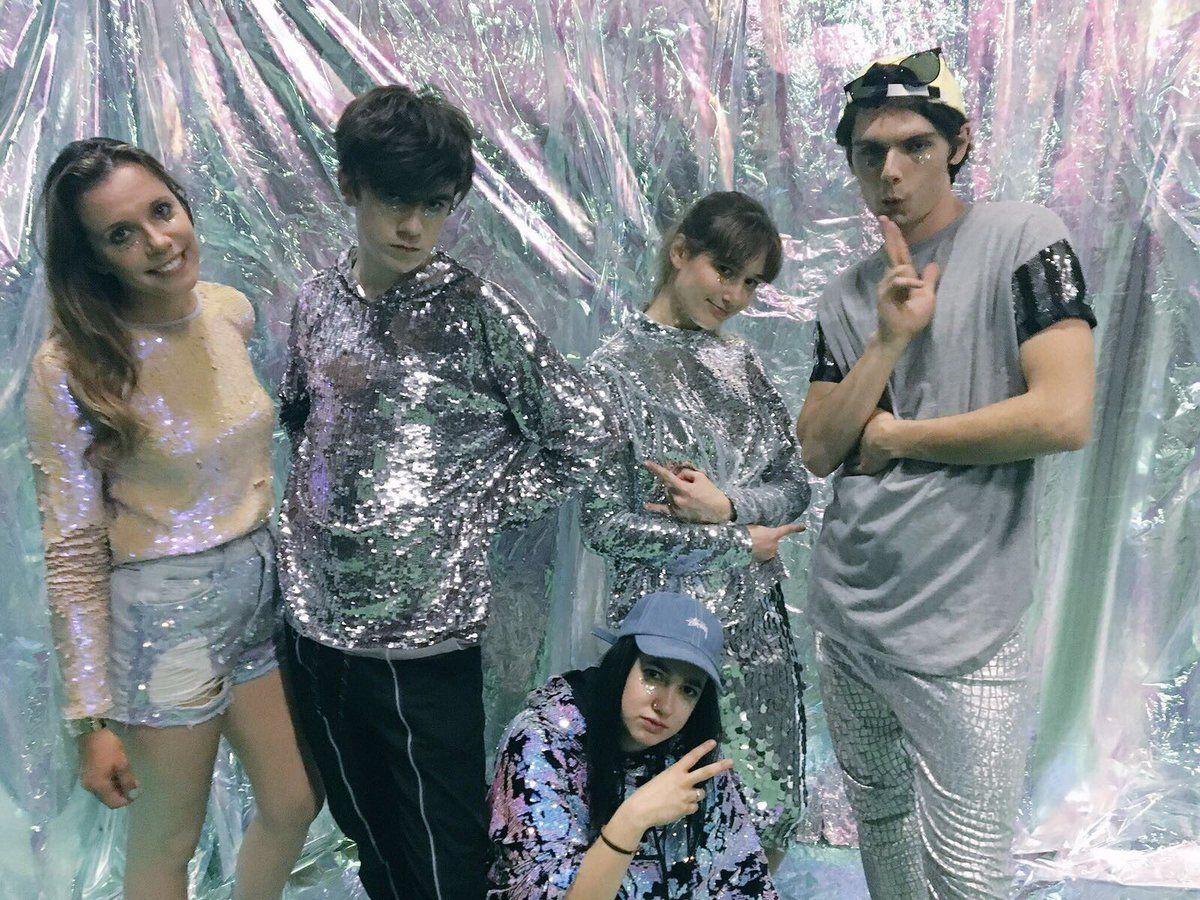 Declan McKenna Wallpapers - Top Free Declan McKenna Backgrounds ...