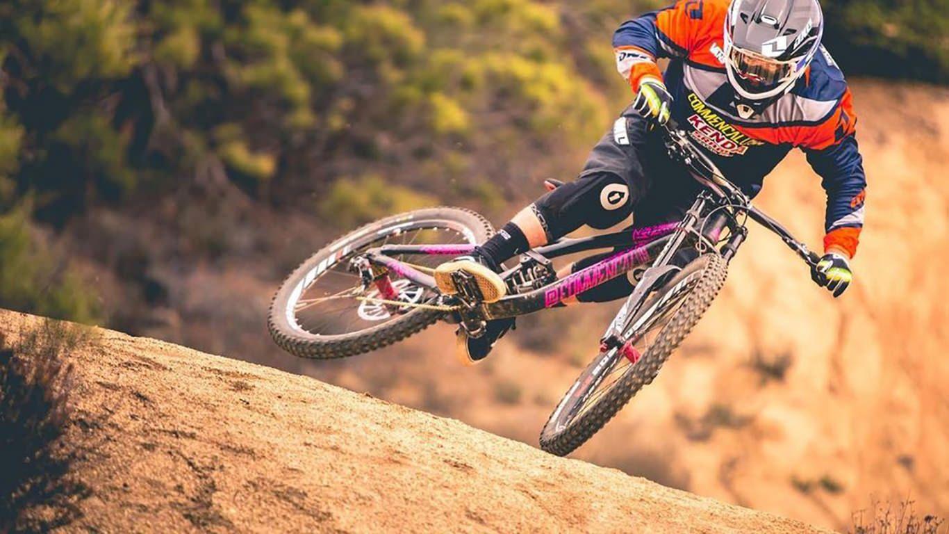Bike Stunt Wallpapers - Top Free Bike Stunt Backgrounds - WallpaperAccess