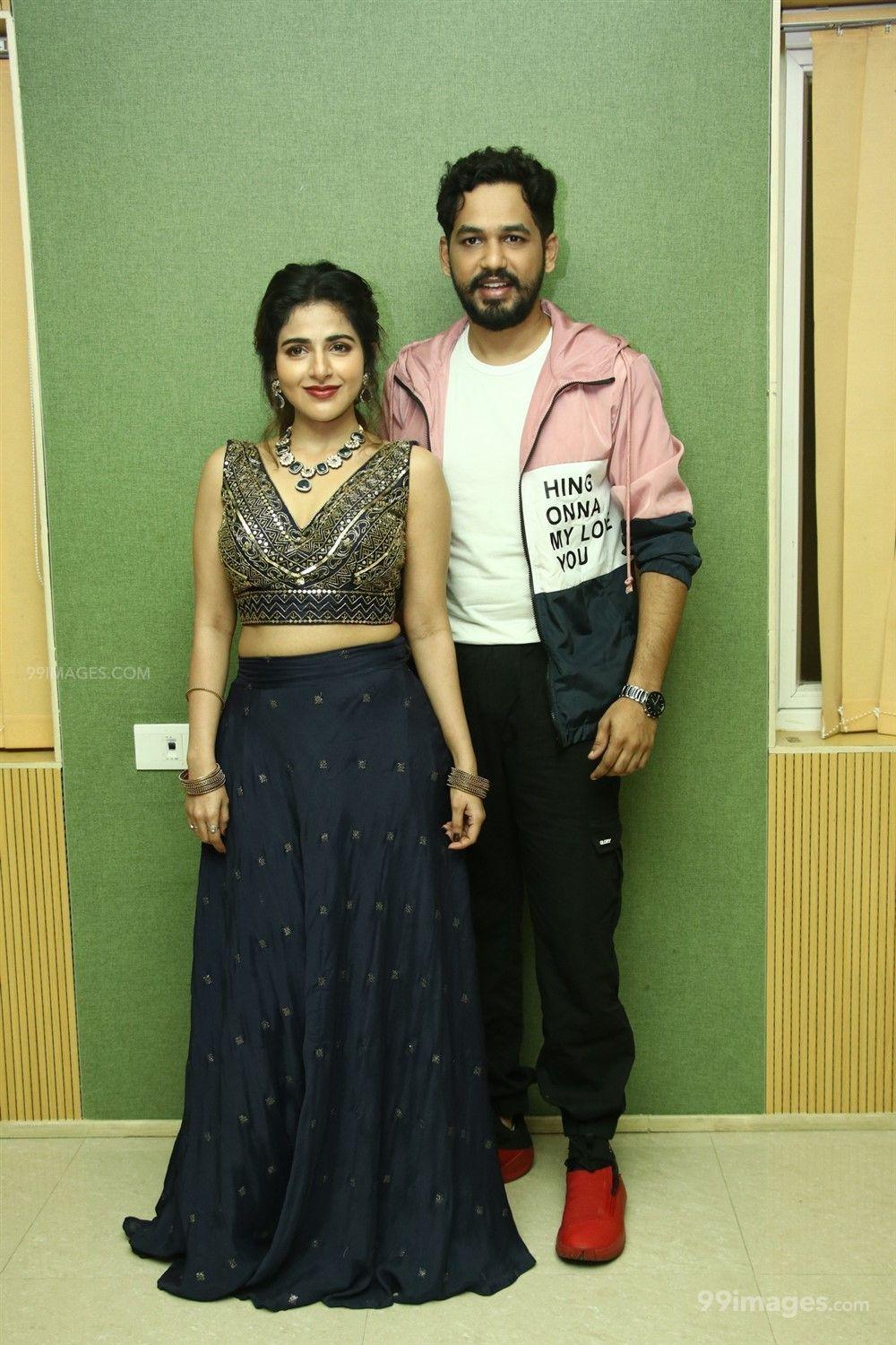 Naan Sirithal Wallpapers - Top Free Naan Sirithal Backgrounds ...