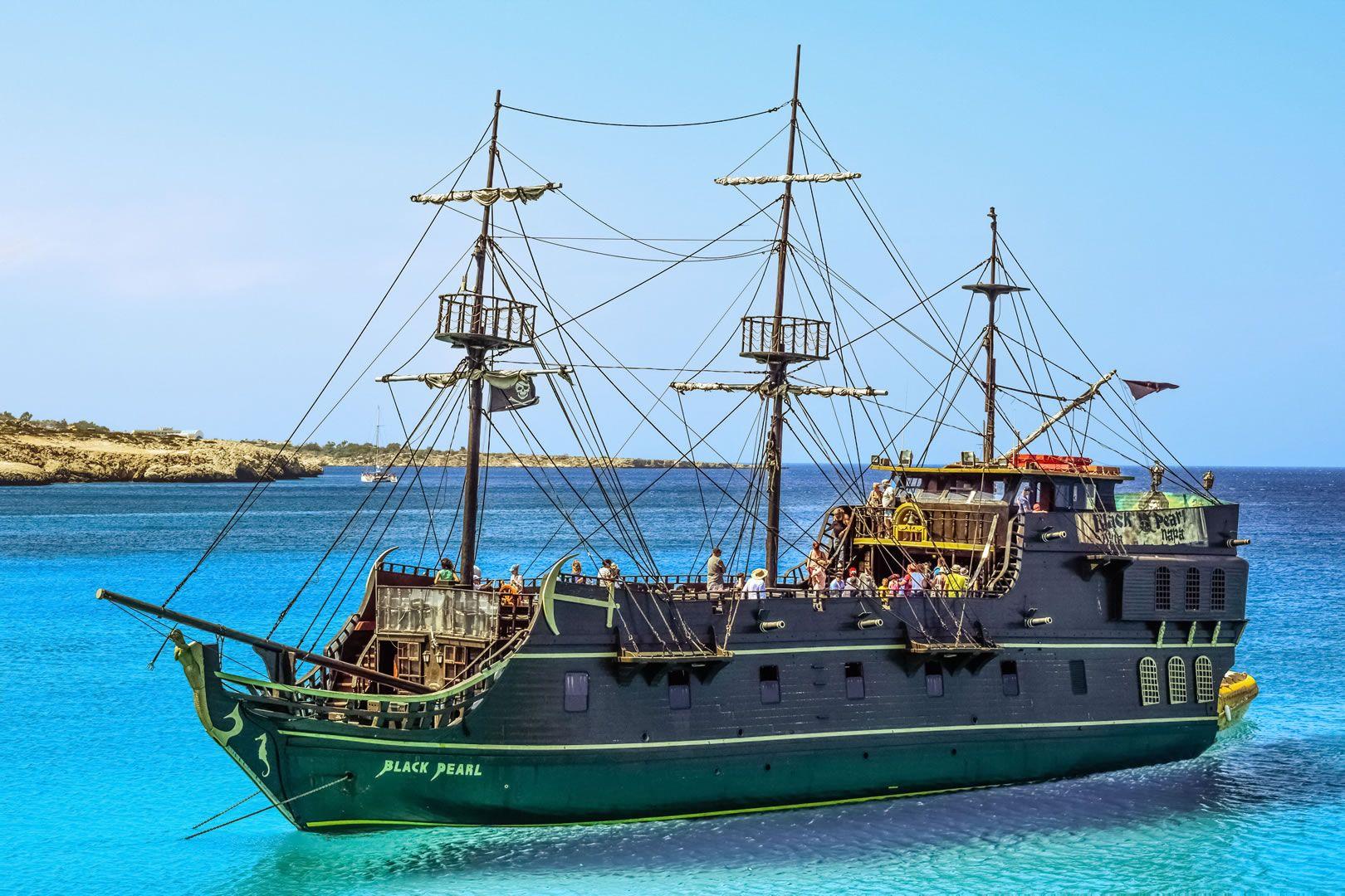 Black Pearl Ship Wallpapers - Top Free Black Pearl Ship Backgrounds ...