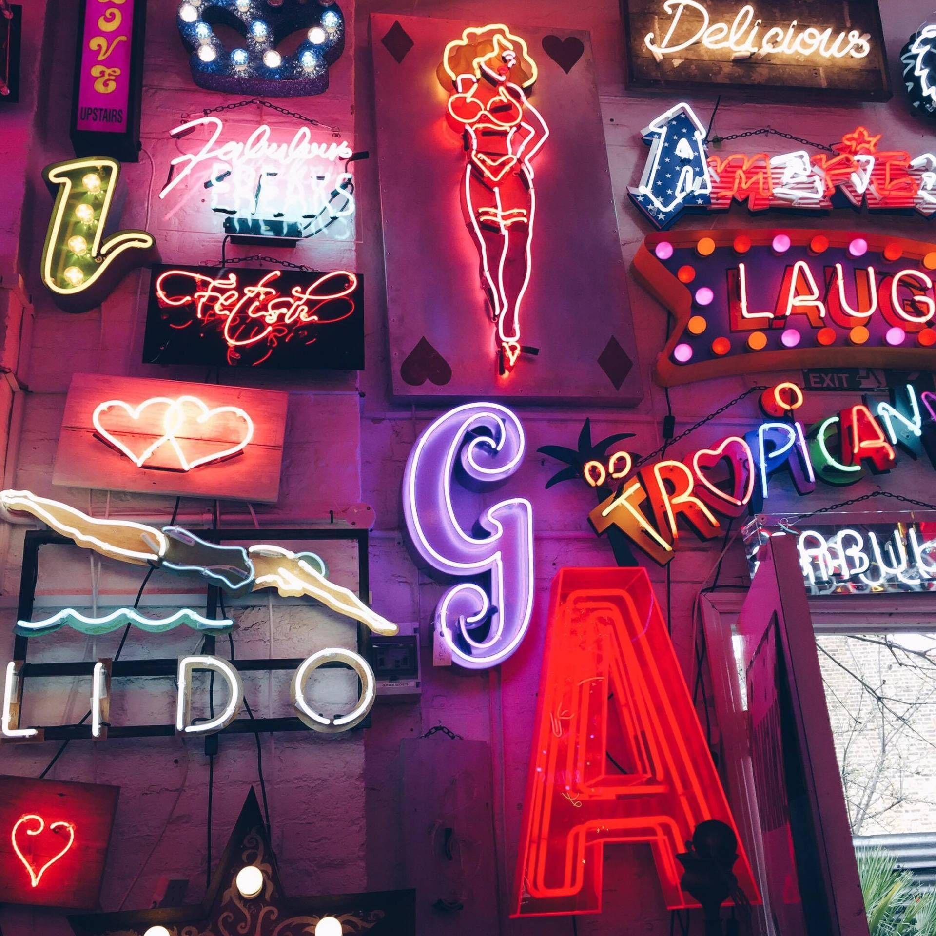 London Neon Wallpapers - Top Free London Neon Backgrounds - WallpaperAccess