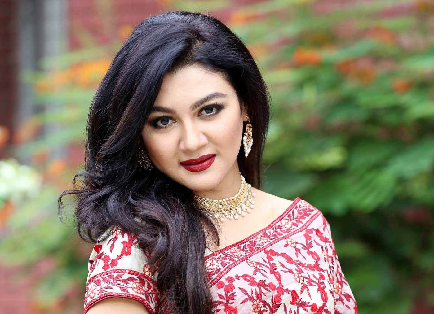 Joya Ahsan Wallpapers - Top Free Joya Ahsan Backgrounds - WallpaperAccess