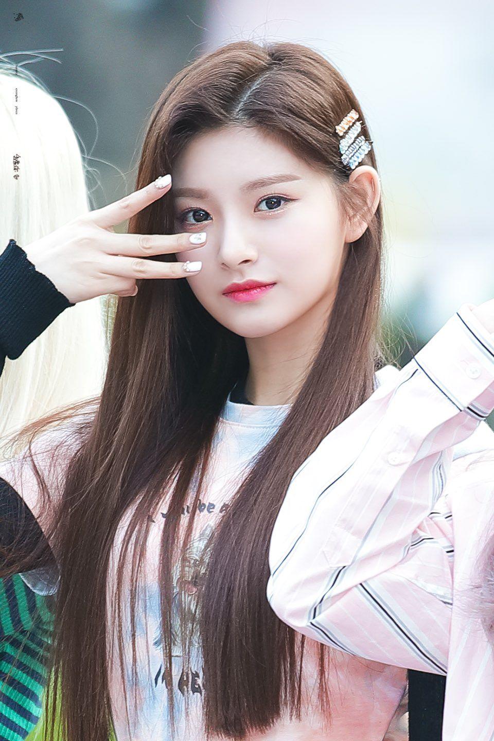 Yiren Wallpapers - Top Free Yiren Backgrounds - WallpaperAccess