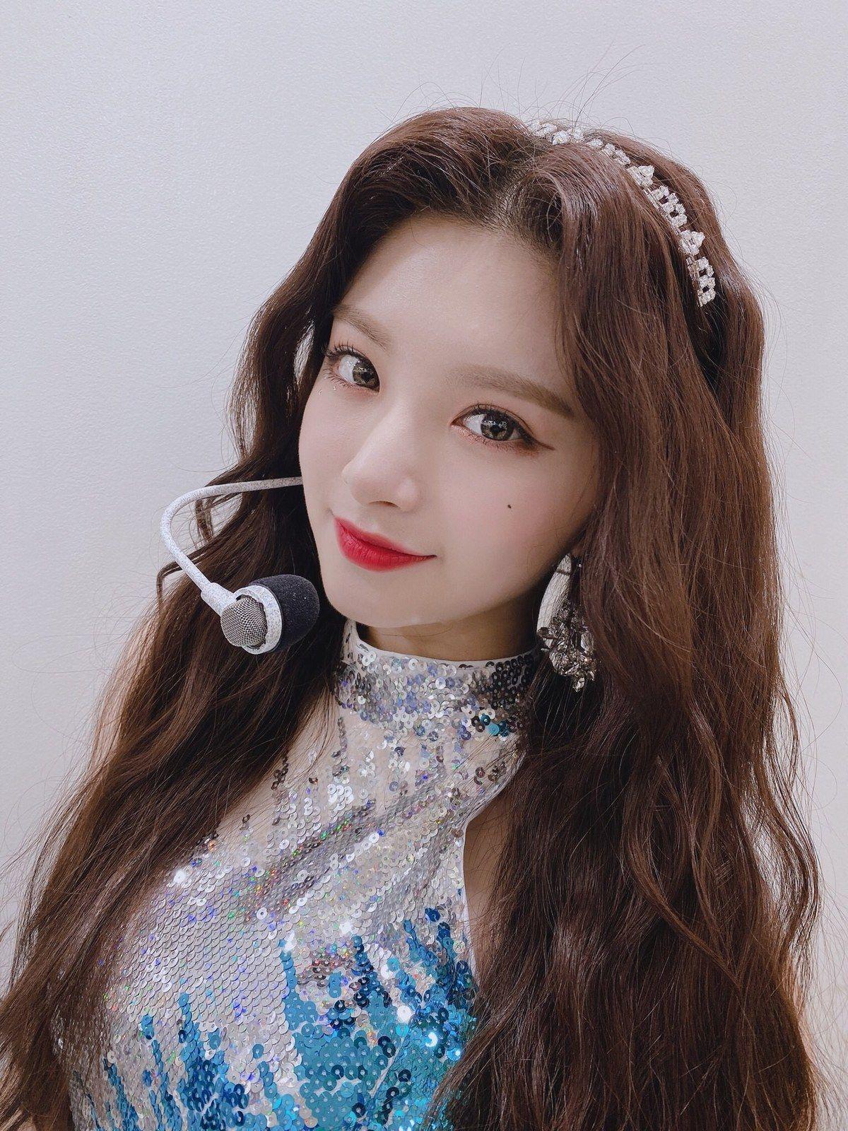 Yiren Wallpapers - Top Free Yiren Backgrounds - WallpaperAccess