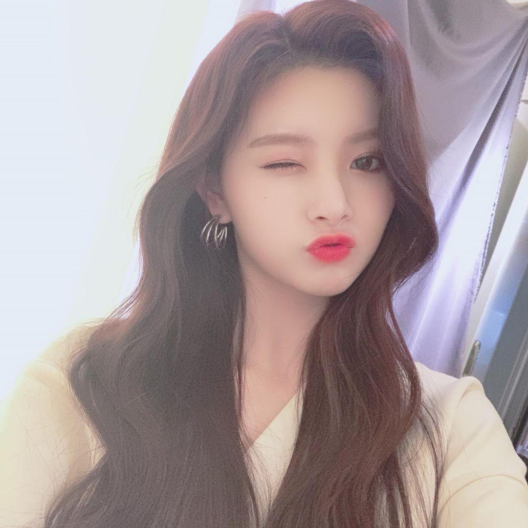 Yiren Wallpapers - Top Free Yiren Backgrounds - WallpaperAccess