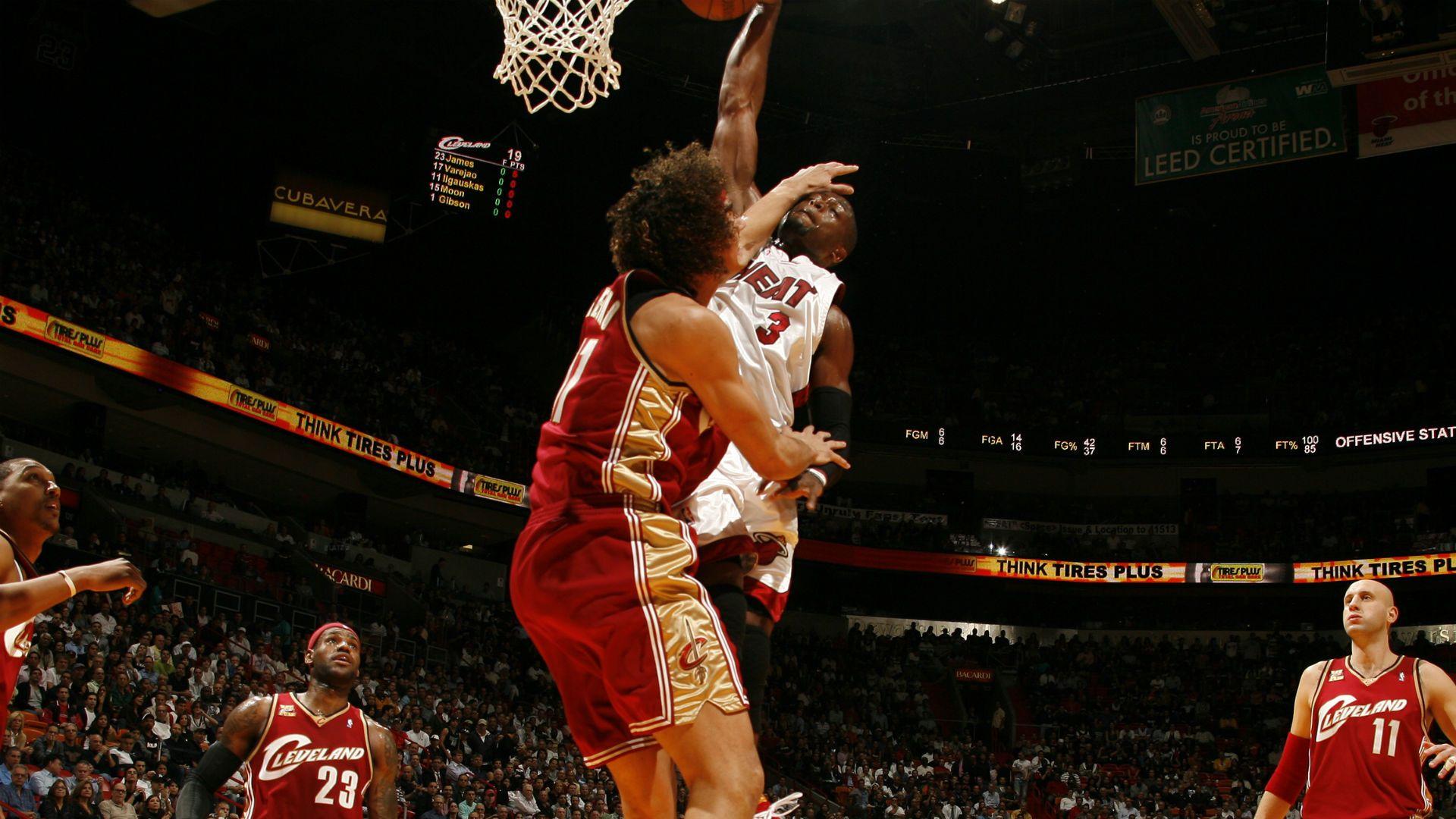 Dwyane Wade Dunking On Len