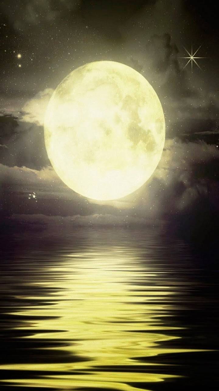 Yellow Moon Wallpapers - Top Free Yellow Moon Backgrounds - WallpaperAccess