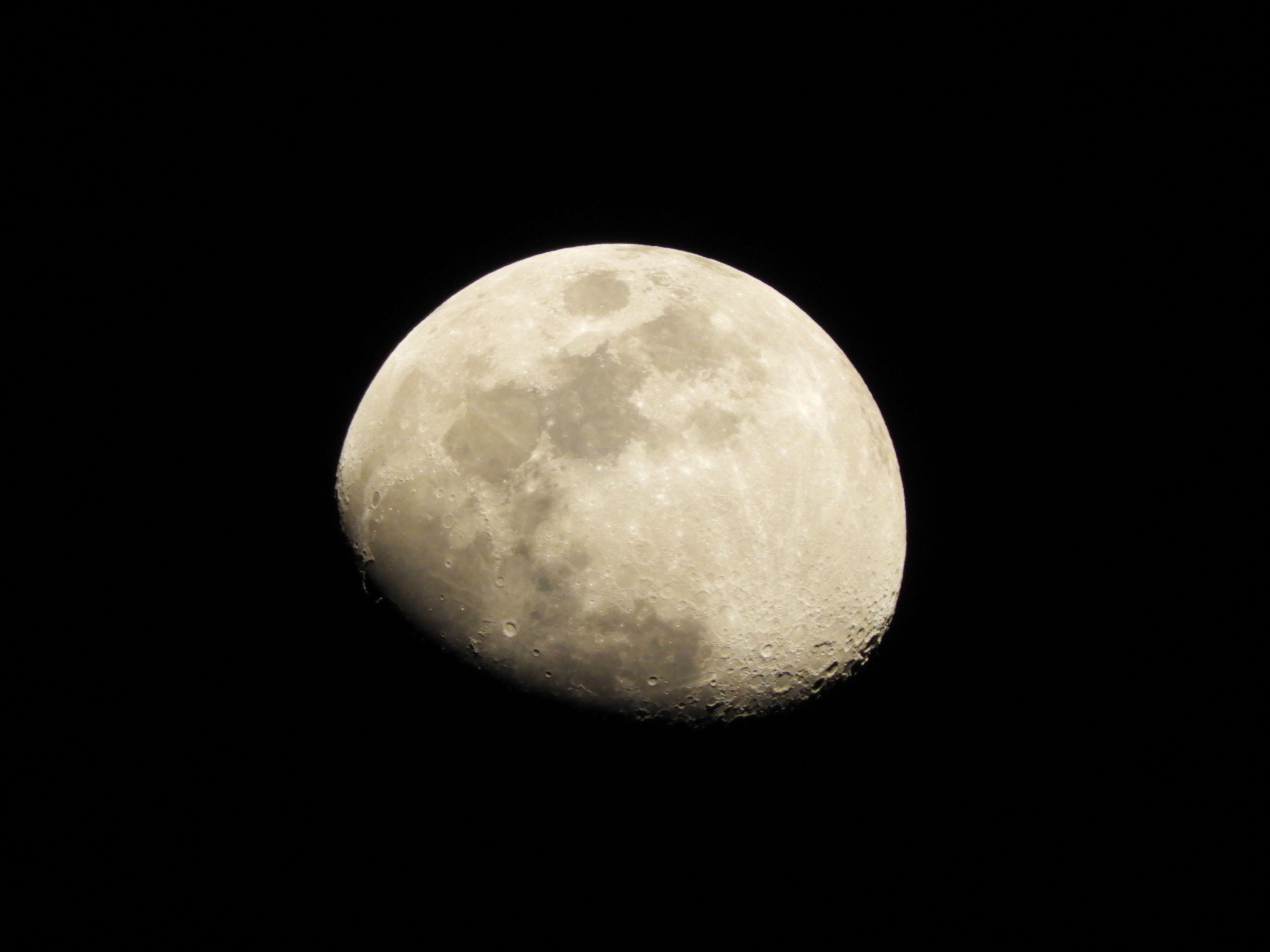 Yellow Moon Wallpapers - Top Free Yellow Moon Backgrounds - WallpaperAccess